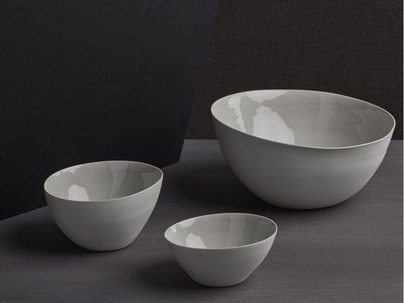 ONDA Porcelain serving bowl By Society Limonta | design Beatrice Rossetti