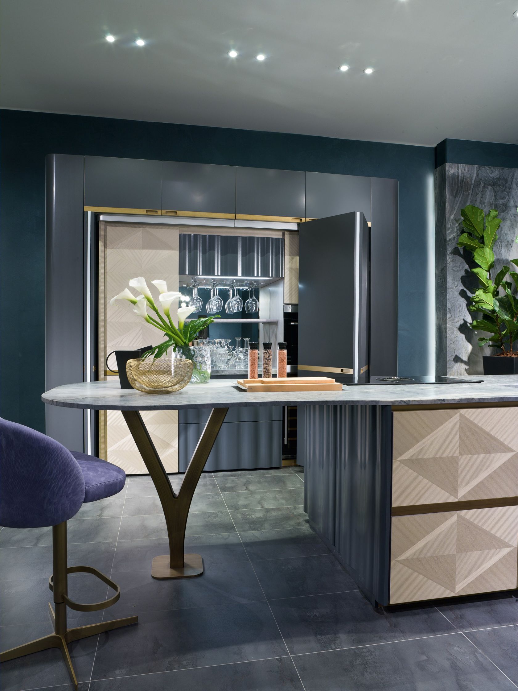 OPTICAL SKIN | Kitchen with island By Carpanelli