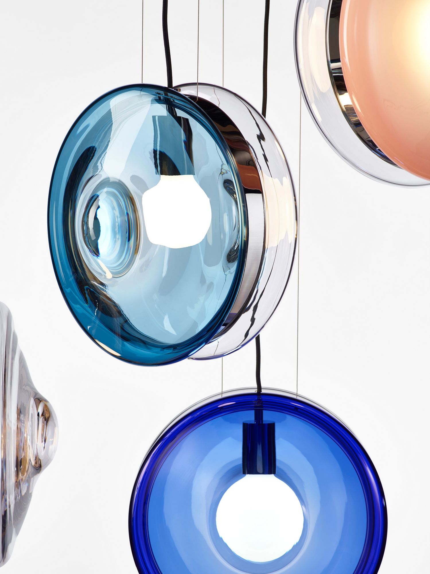 ORBITAL Blown glass pendant lamp By Bomma | design Studio deFORM