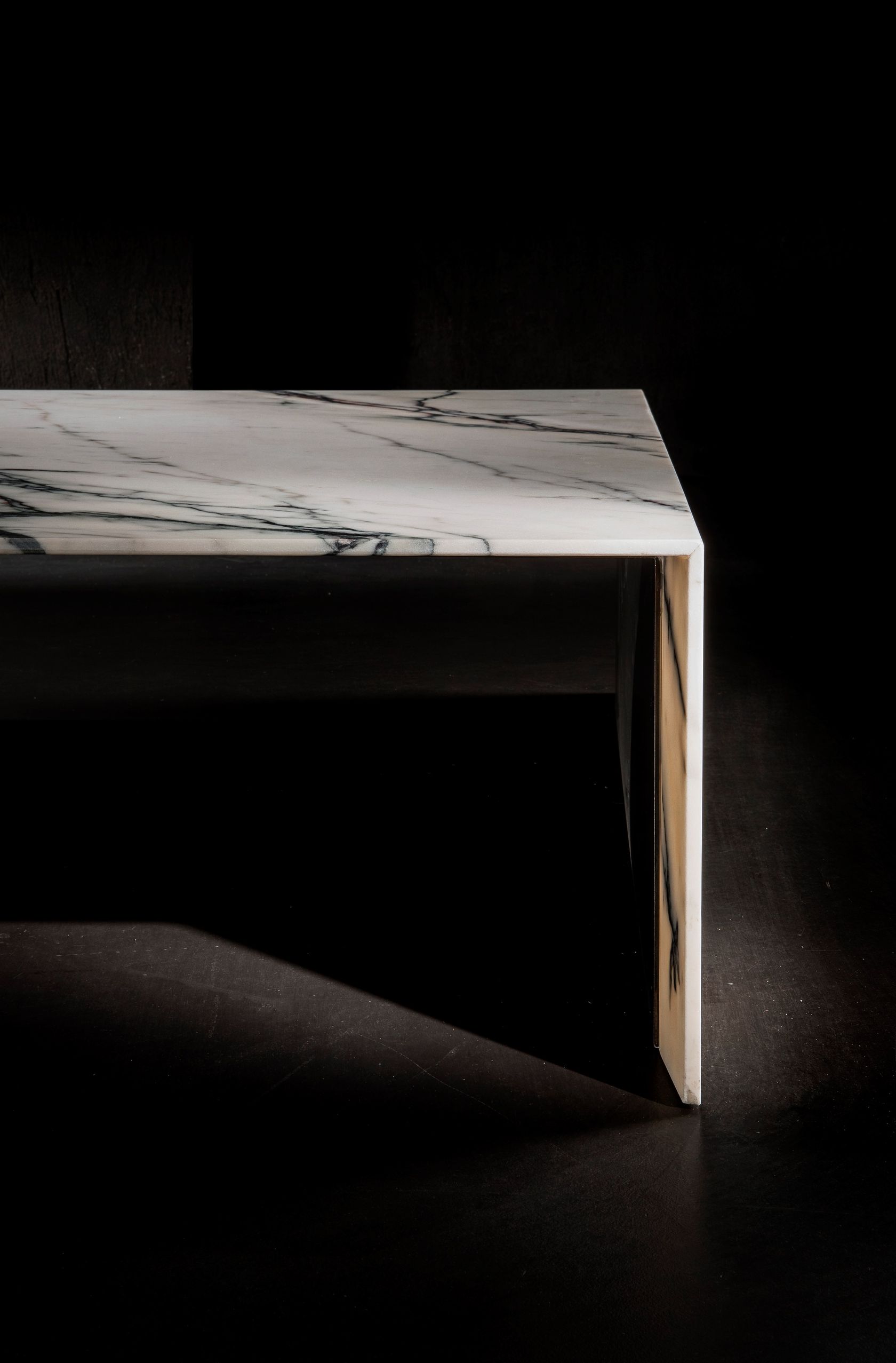 ORIGAMI Coffee table By Henge | design Ugo Cacciatori