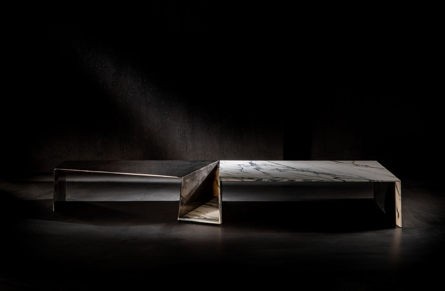 ORIGAMI coffee table By Henge design Ugo Cacciatori