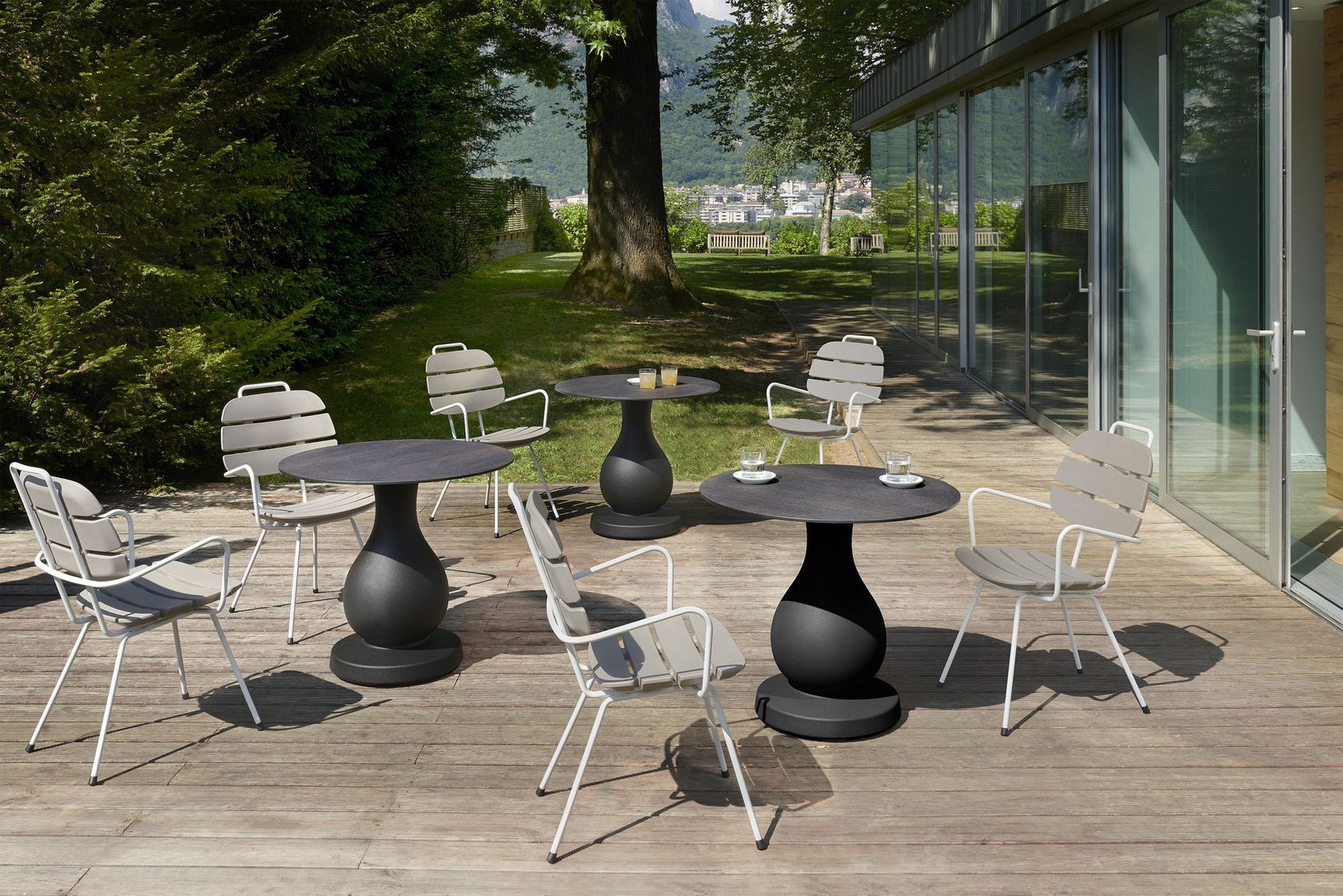 OTTOCENTO | Round table By SLIDE design Paola Navone