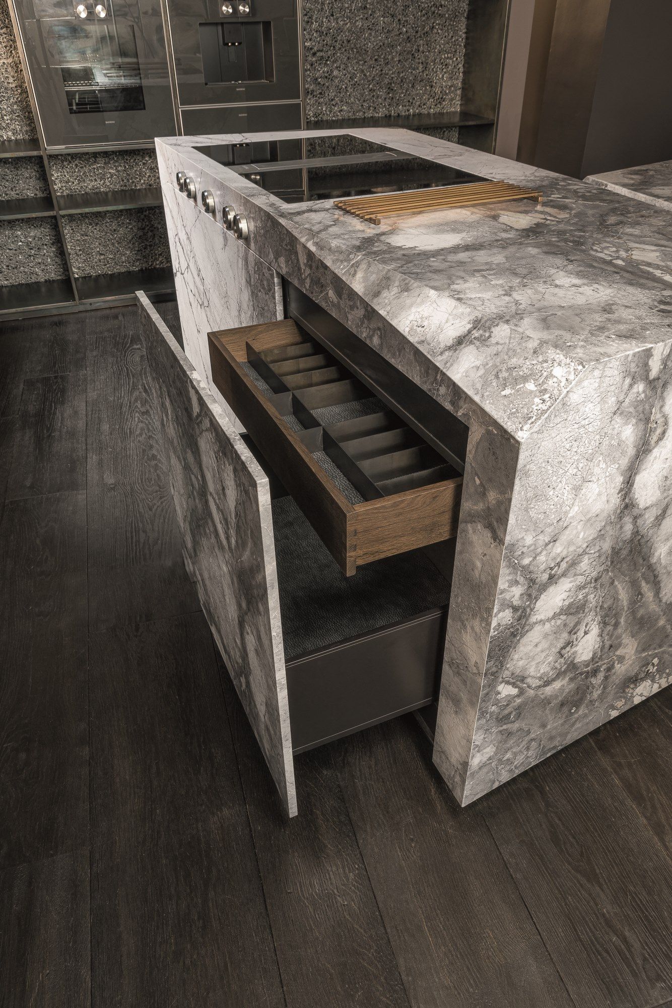 OZONE Stone kitchen with island By Henge | design Massimo Castagna