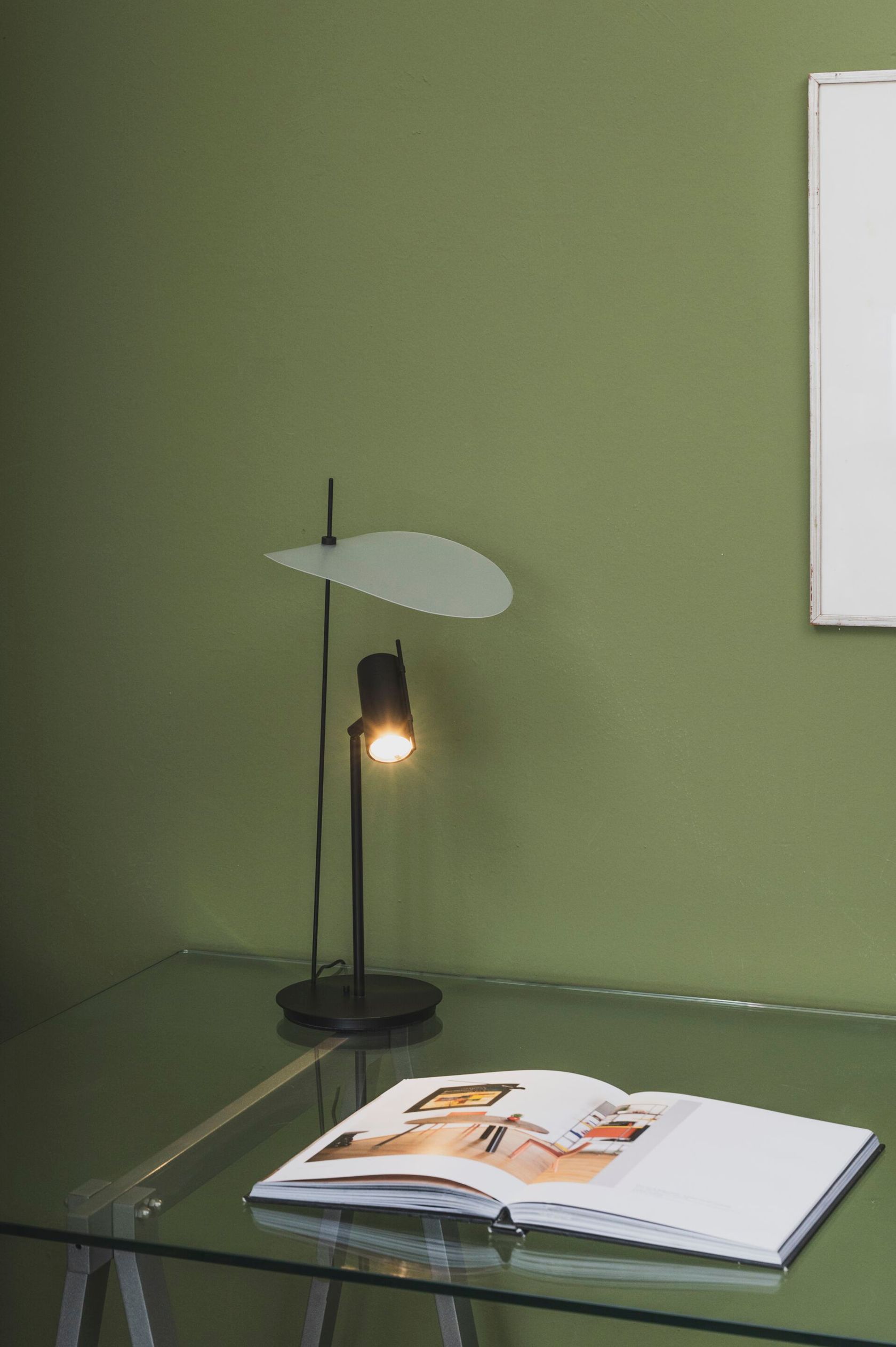 STILLA Table lamp By OliveLab
