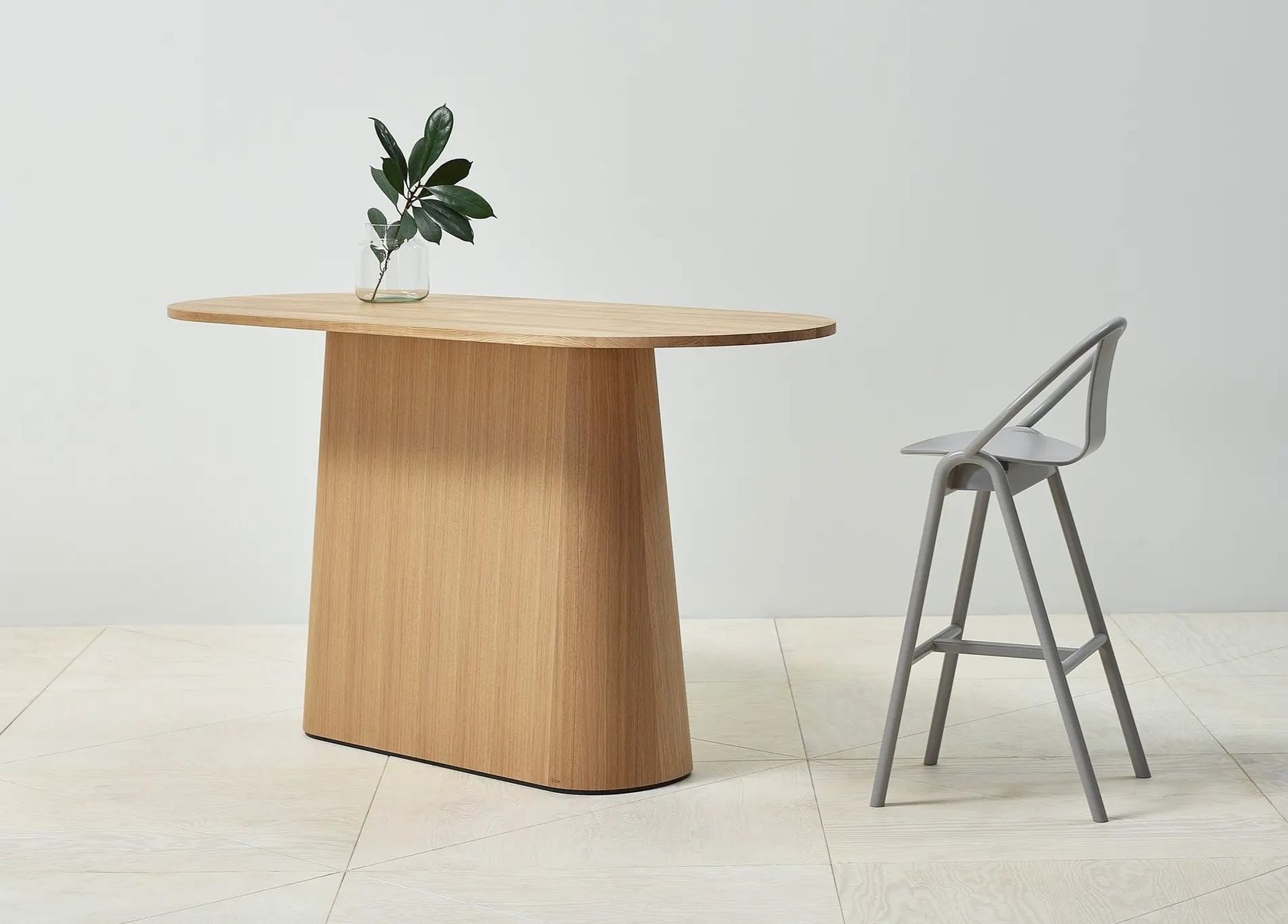 P.O.V. 468 Table By TON | design kaschkasch