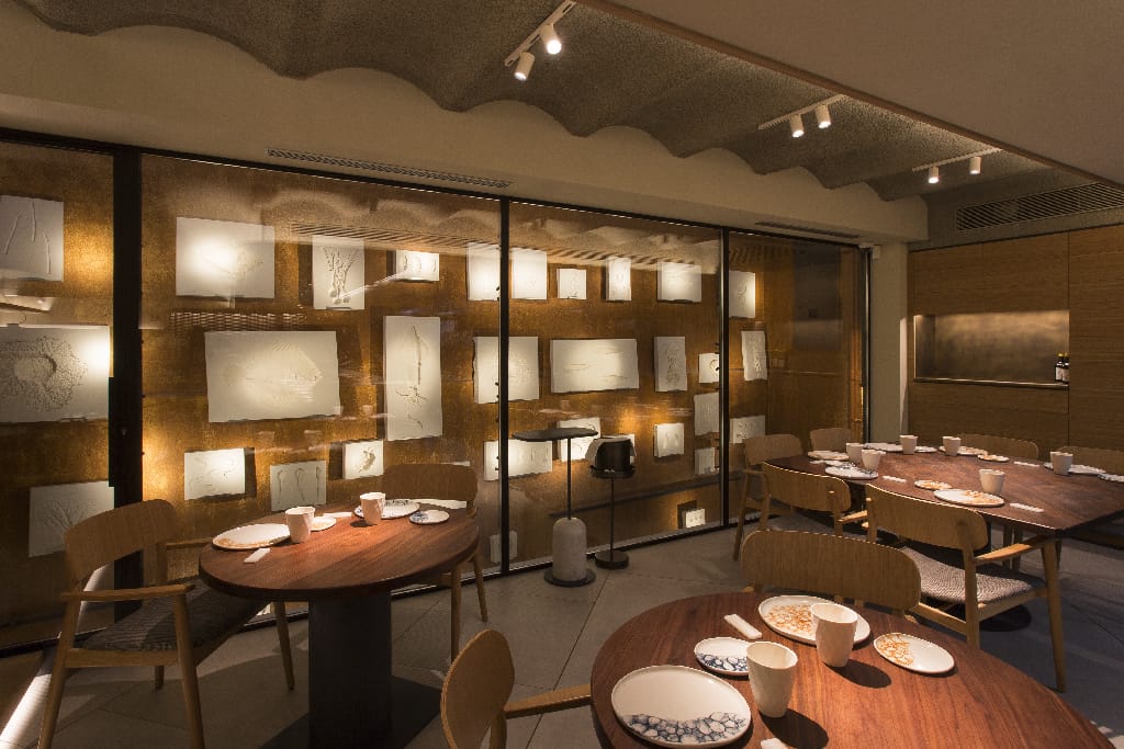 PALCO LOW VOLTAGE LED die cast aluminium track-Light By iGuzzini ...