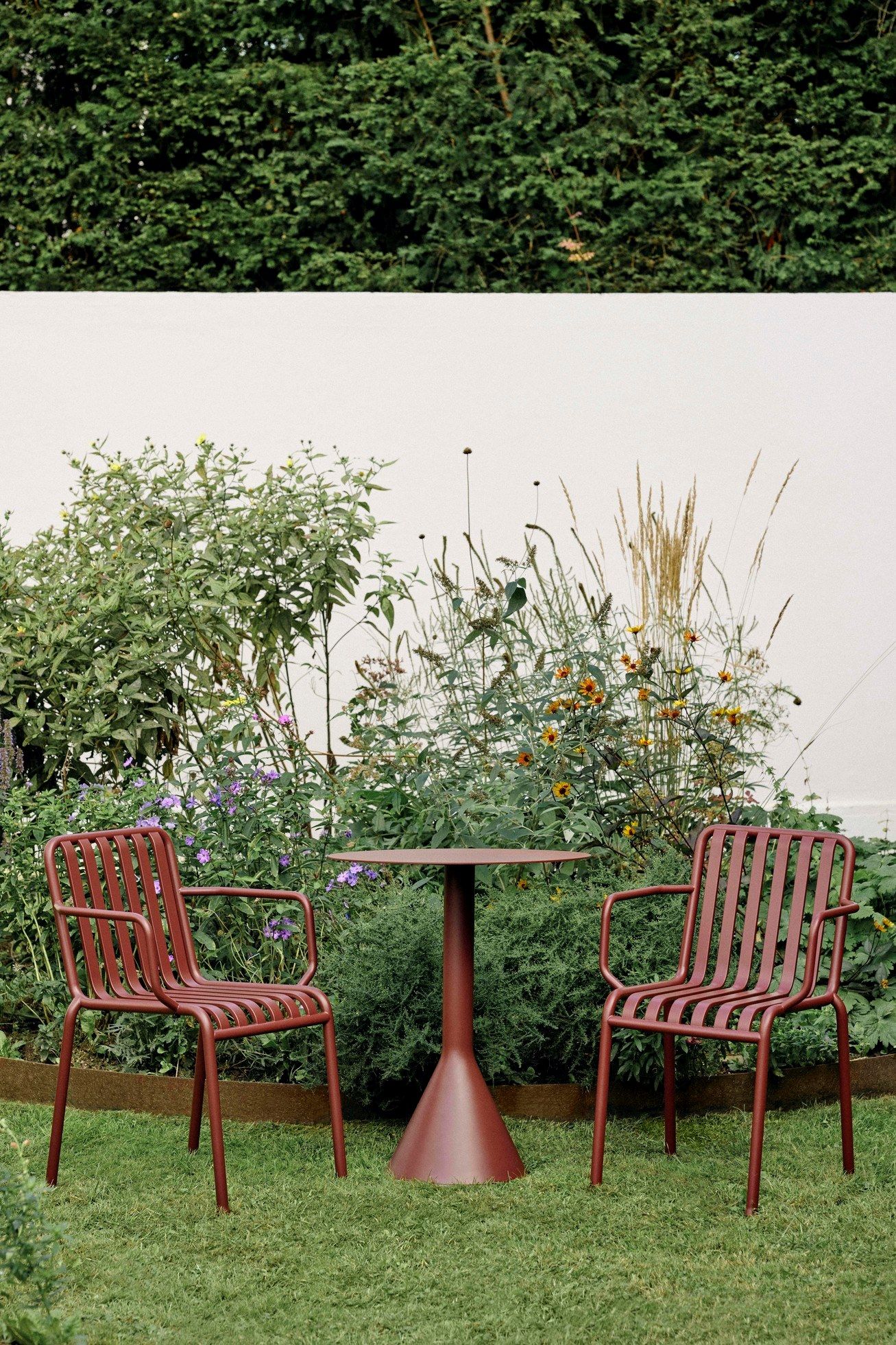 PALISSADE CONE | Round table Palissade Collection By Hay design Ronan ...