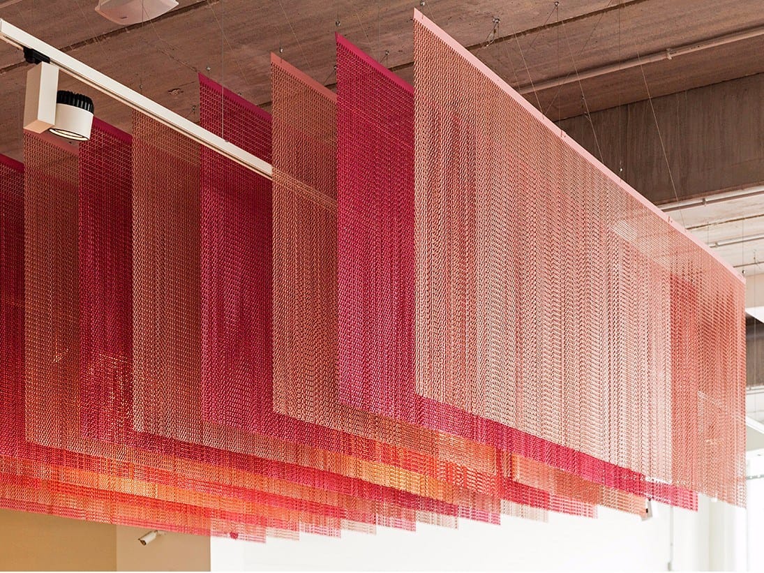 CEILING PARALLEL STRAIGHT Aluminium chain curtain By Kriskadecor