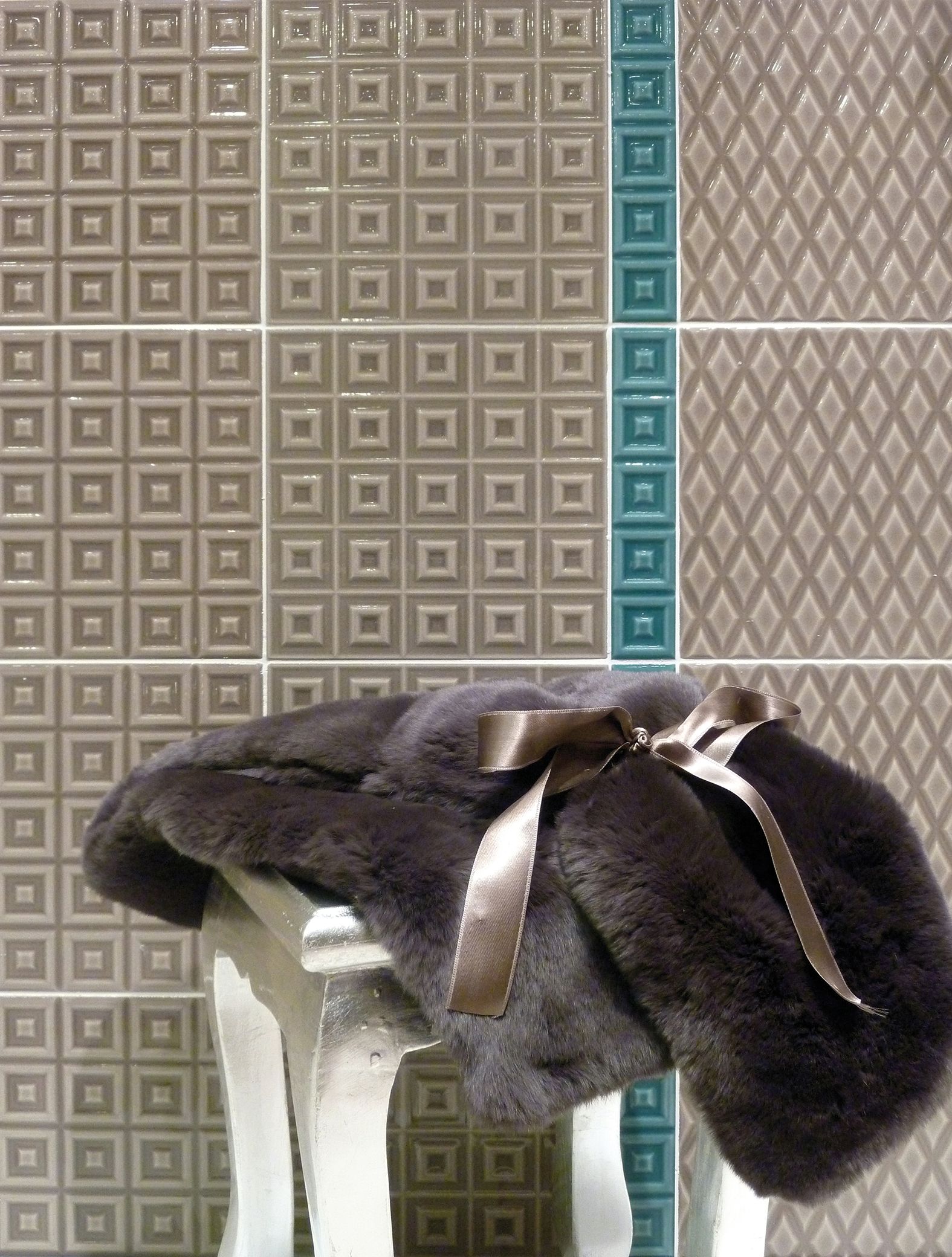 PARENTESI QUADRA | Piastrelle con superficie tridimensionale By Cerasarda