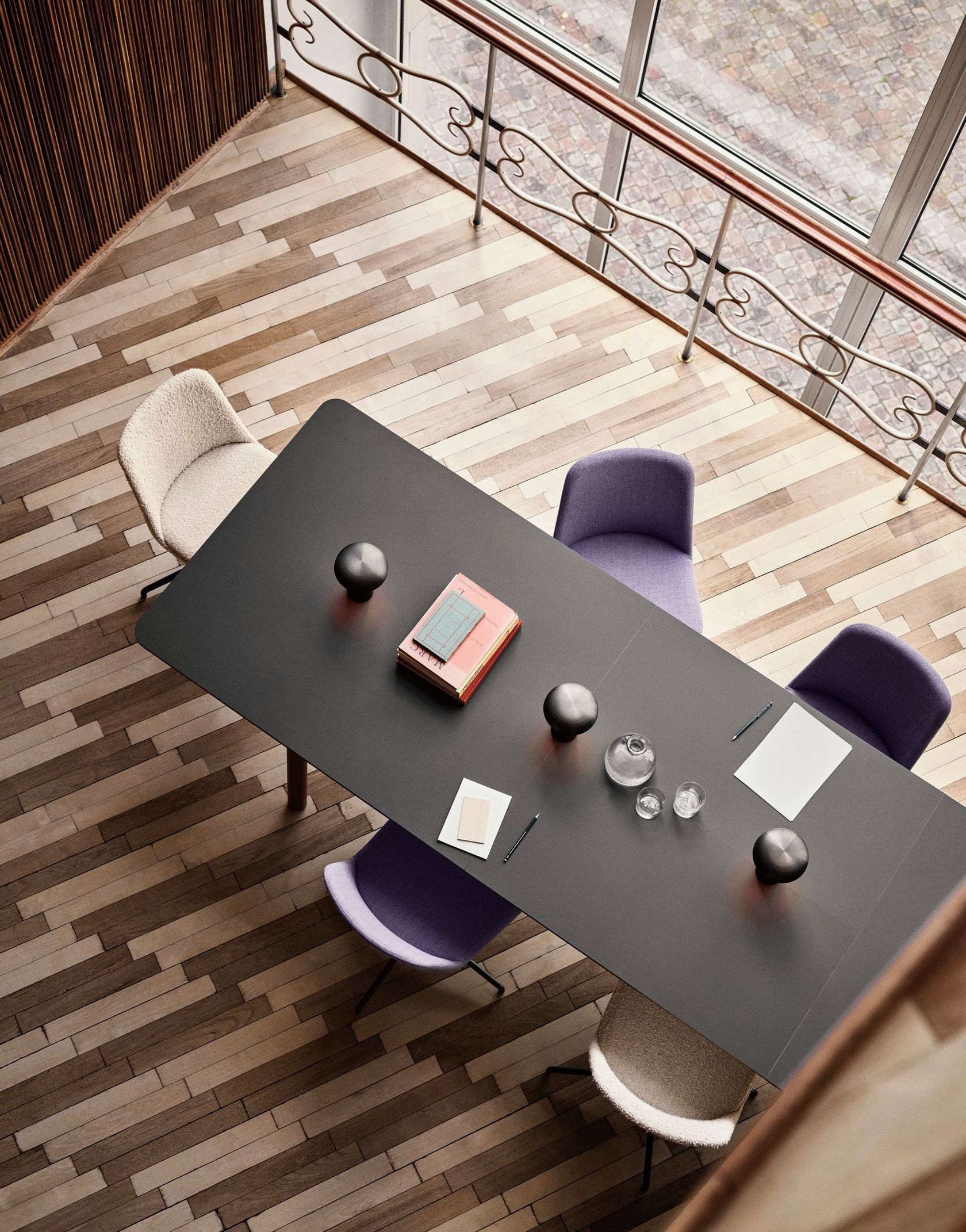 PATCH HW1 - HW2 table By &TRADITION design Hee Welling