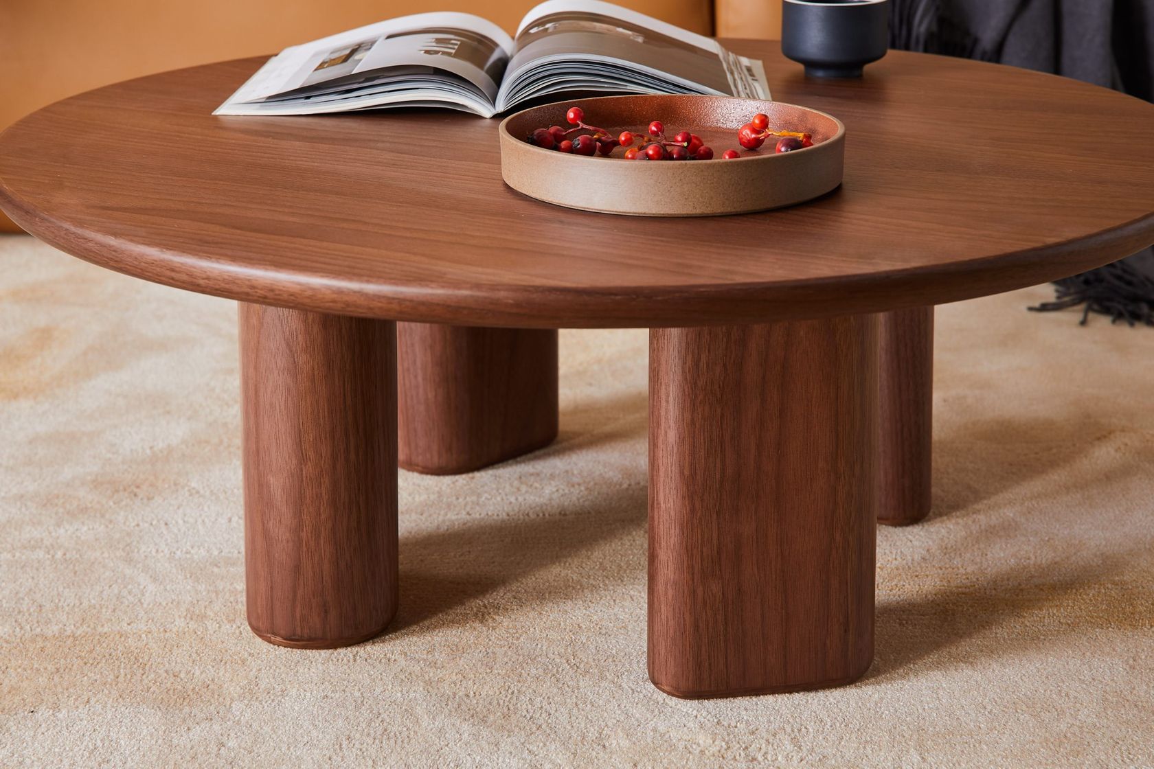 PEBBLE | Round coffee table By grado design