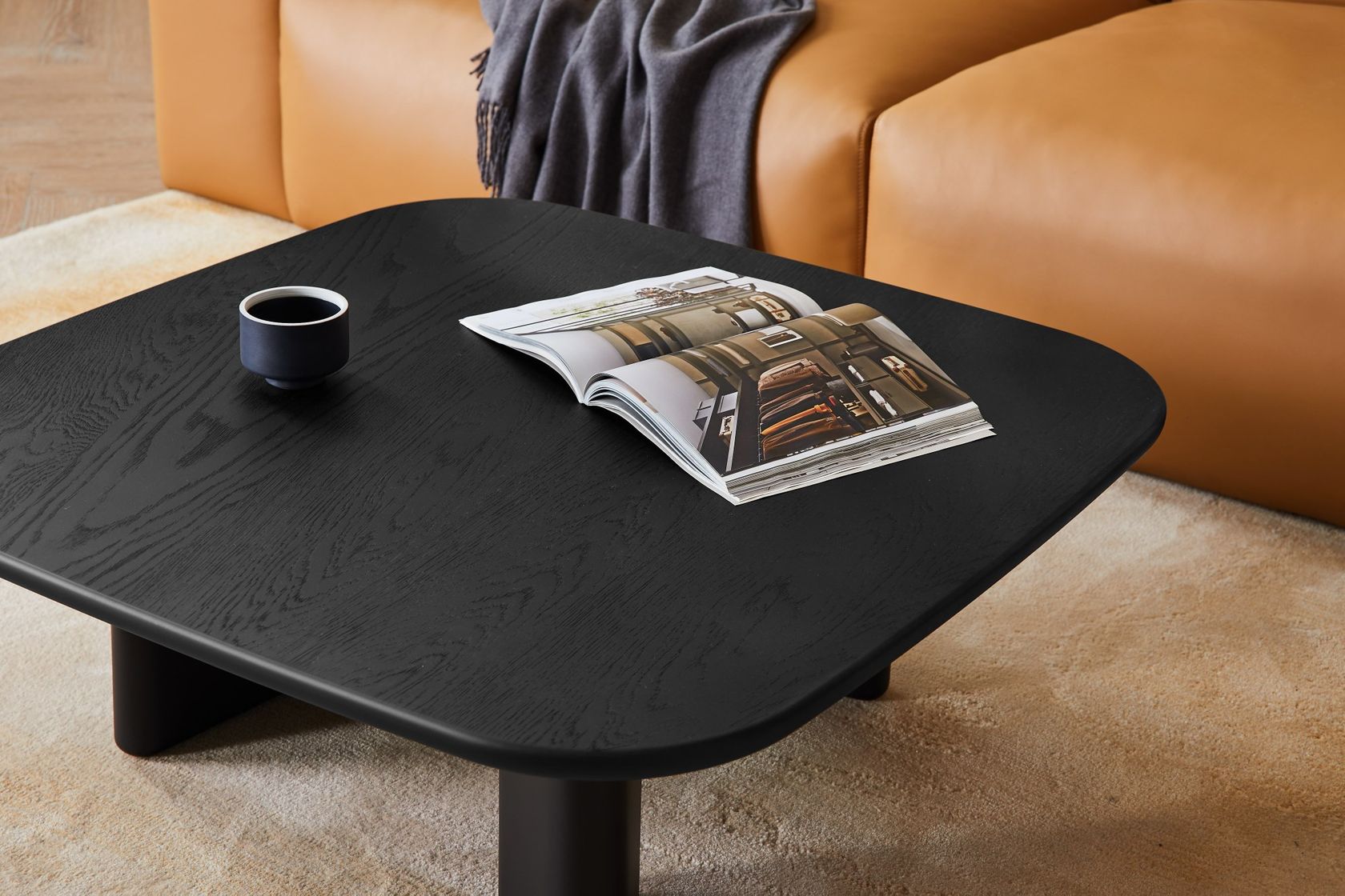 PEBBLE | Square coffee table By grado design
