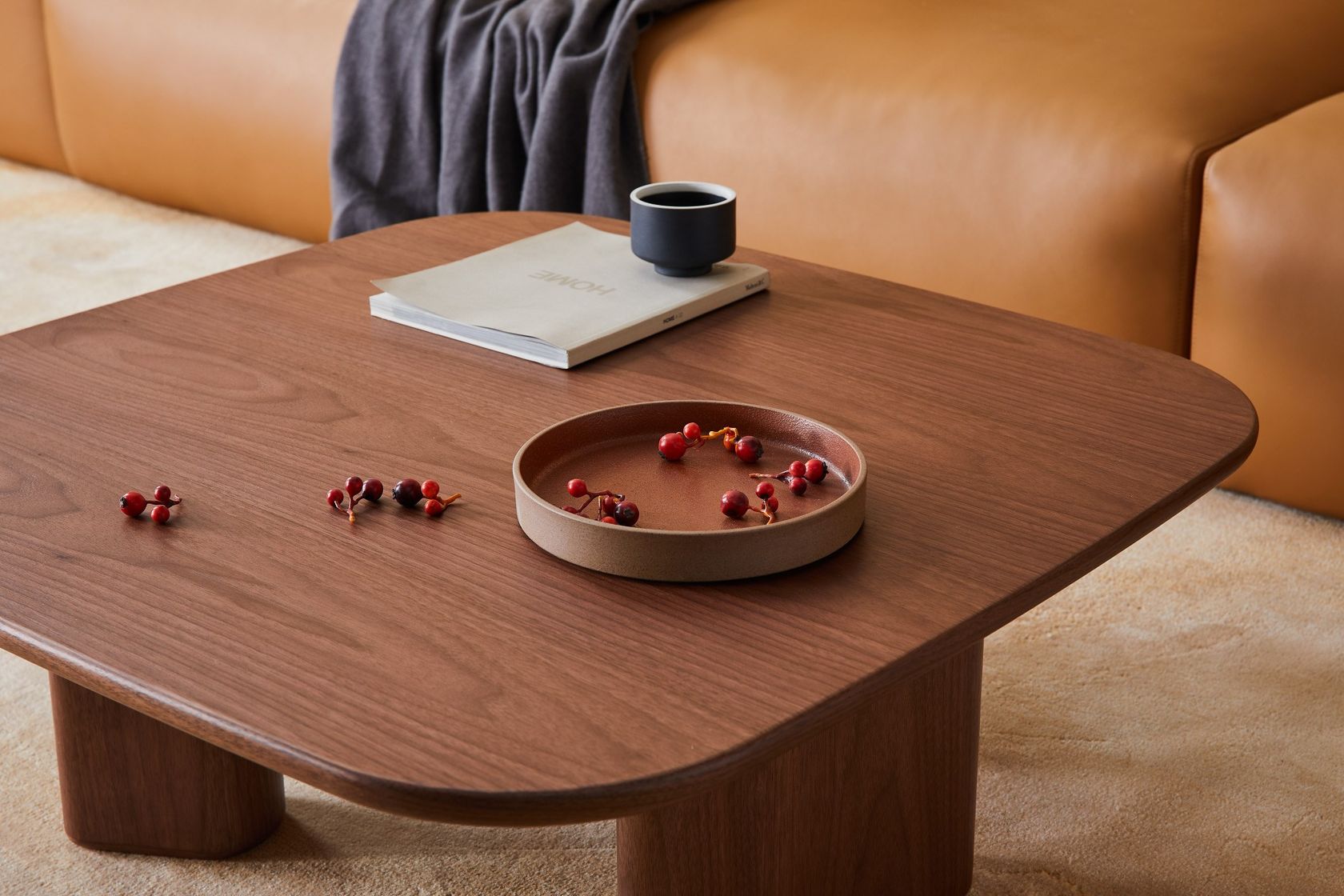 PEBBLE | Square coffee table By grado design