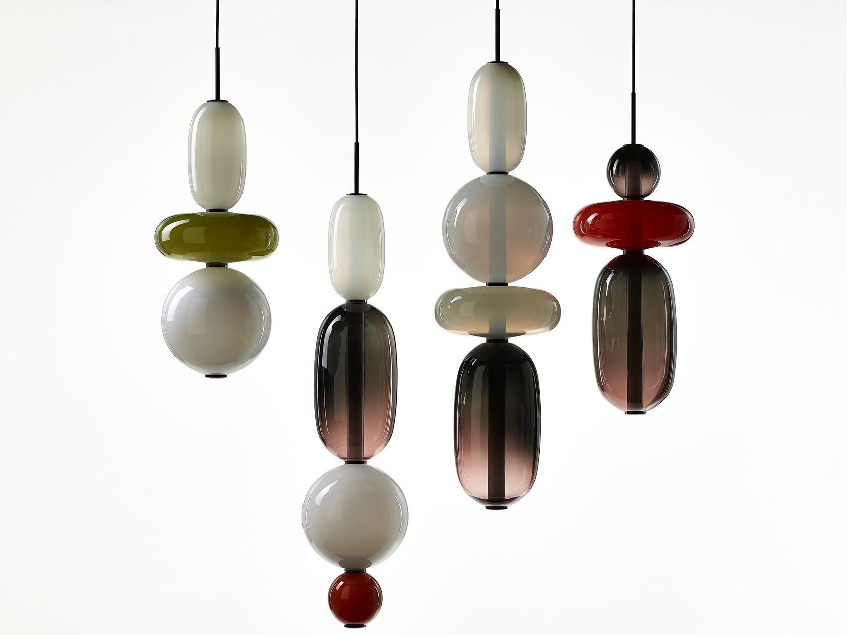 PEBBLES Blown crystal pendant lamp By Bomma | design Boris Klimek