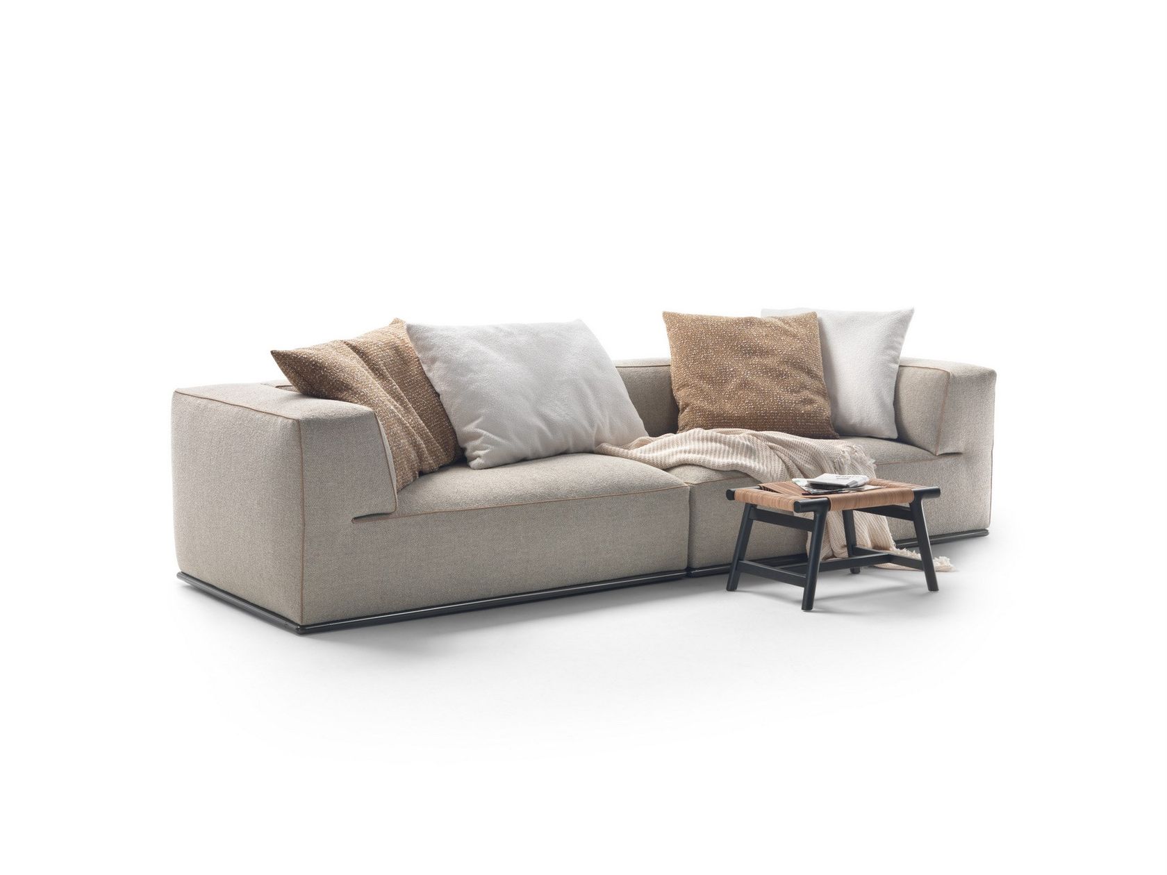 PERRY Contemporary style fabric sofa By Flexform | design Antonio Citterio