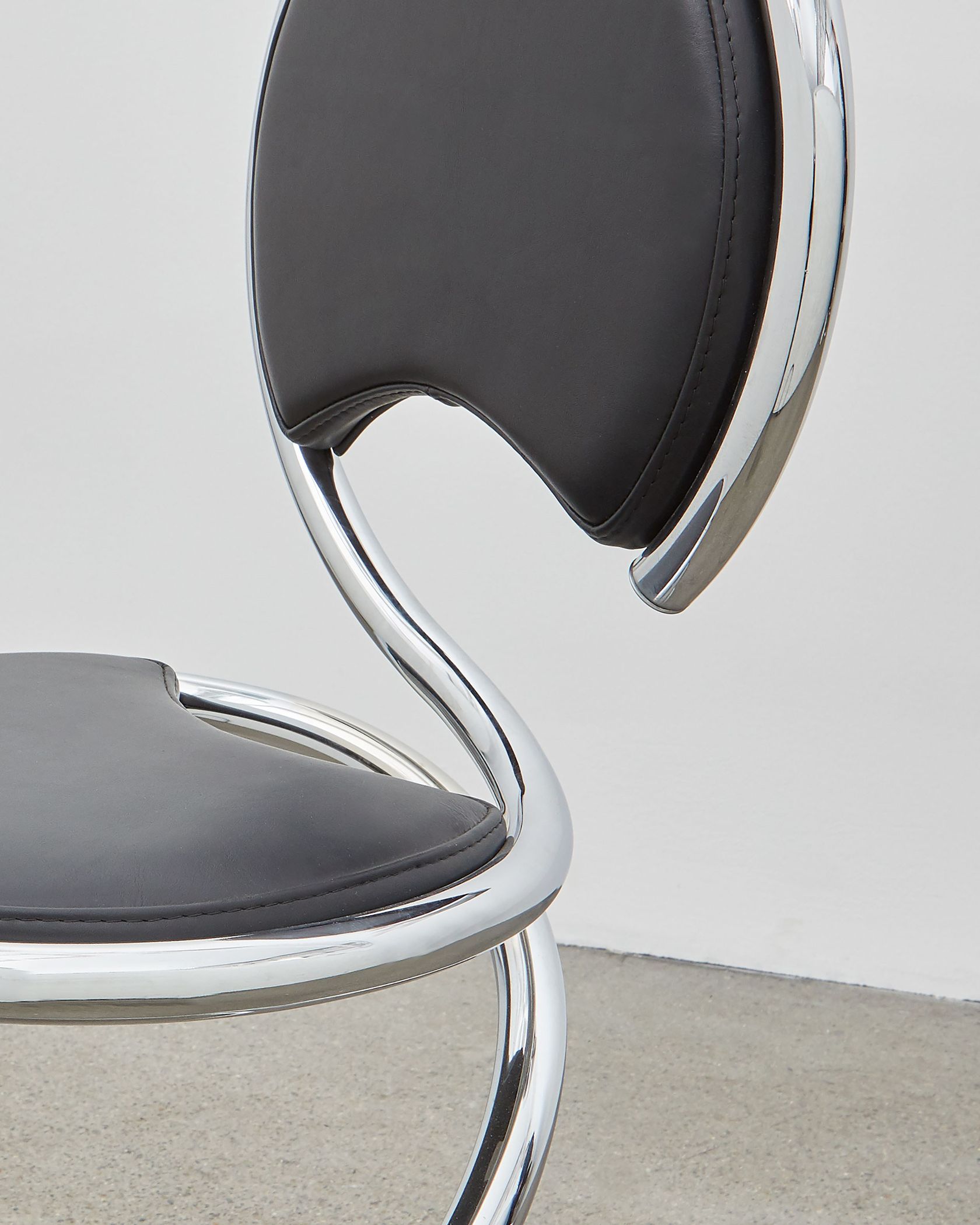 PH SNAKE CHAIR | Leather chair By PH Furniture & Pianos design Poul ...