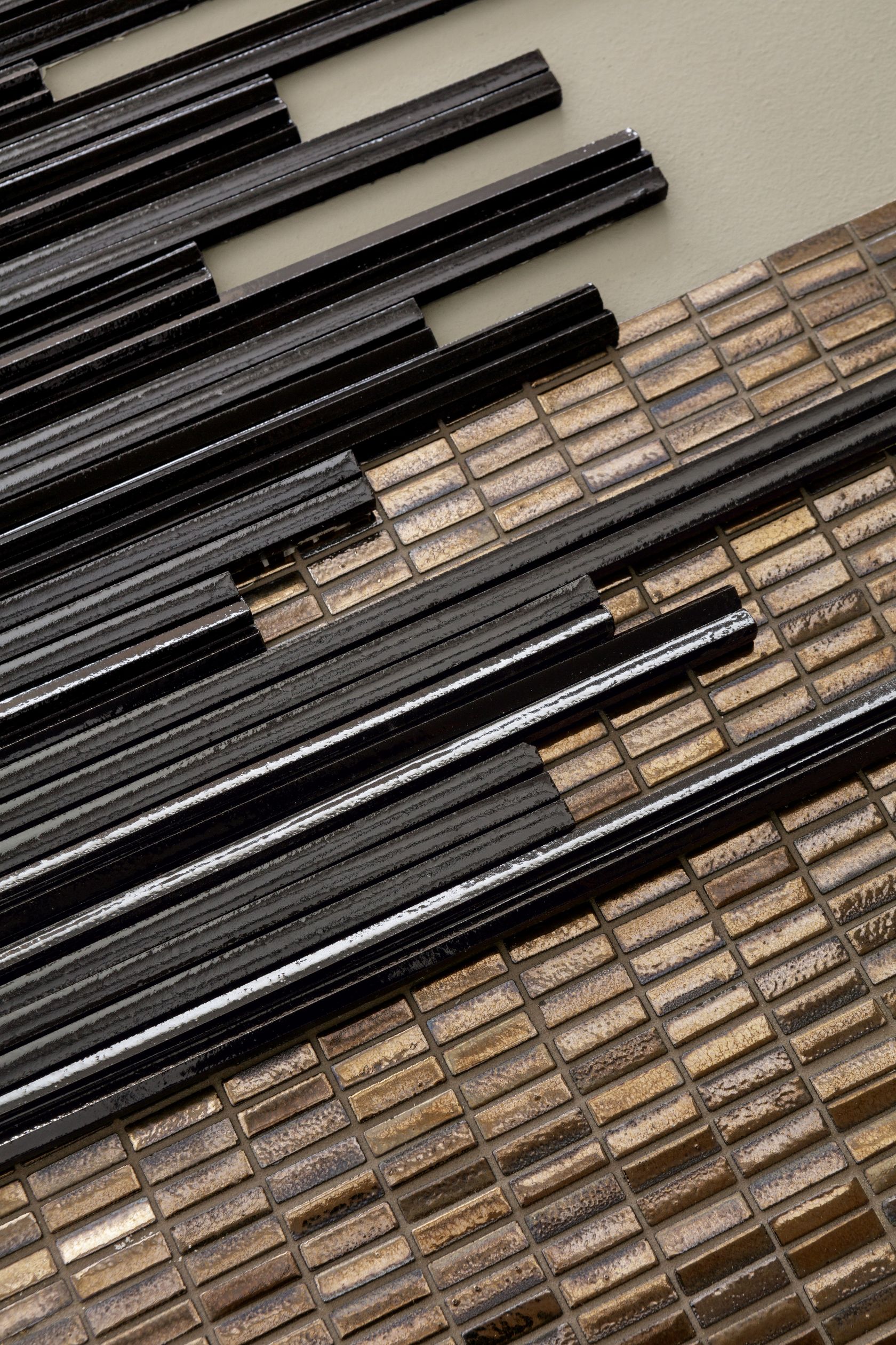 PHENOMENON RAIN GLOSSY NERO Wall tiles By Mutina | design Tokujin Yoshioka