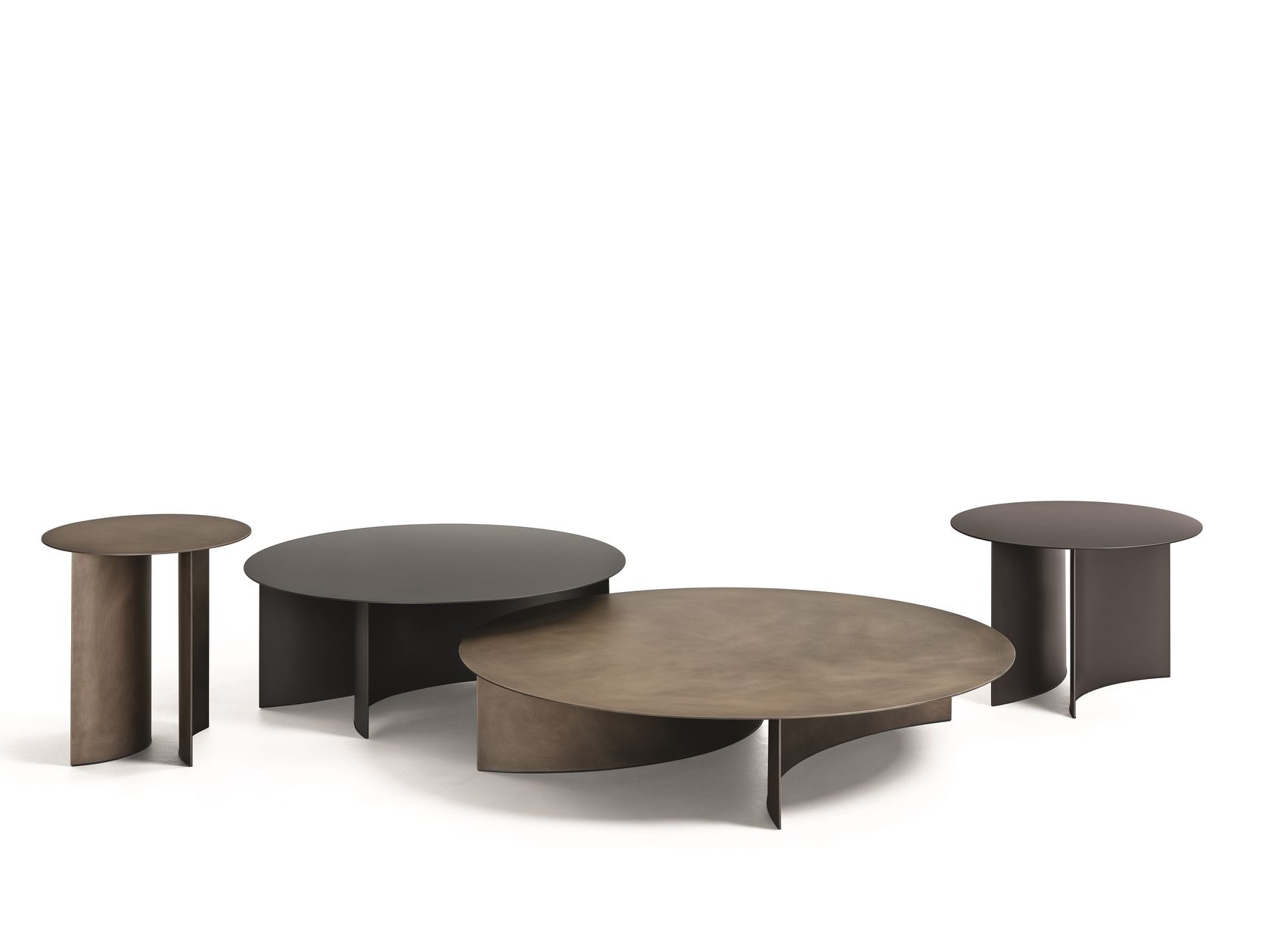 PIERRE Round metal coffee table By Flou