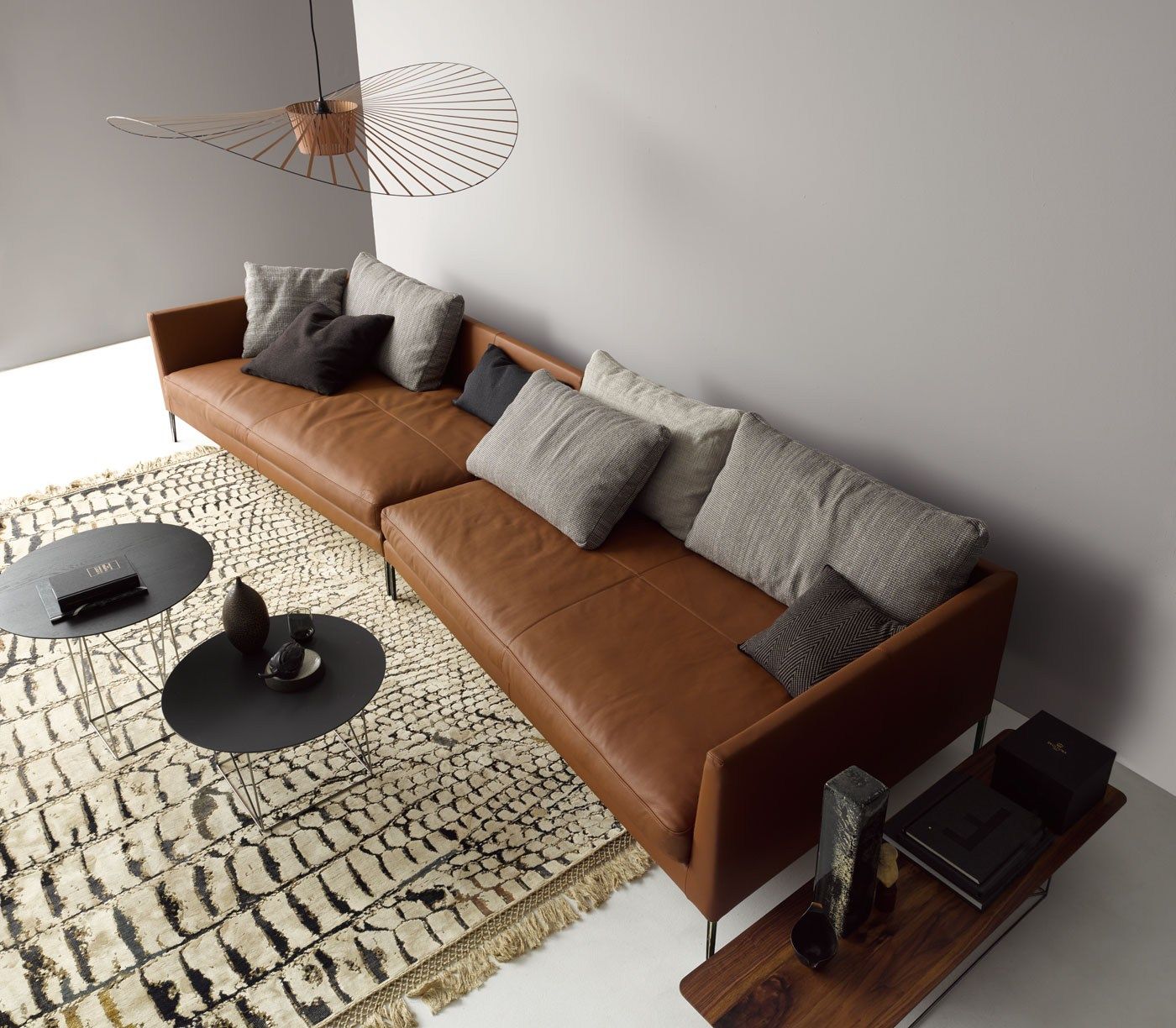 PILOTIS | Leather sofa Pilotis Collection By COR design Metrica