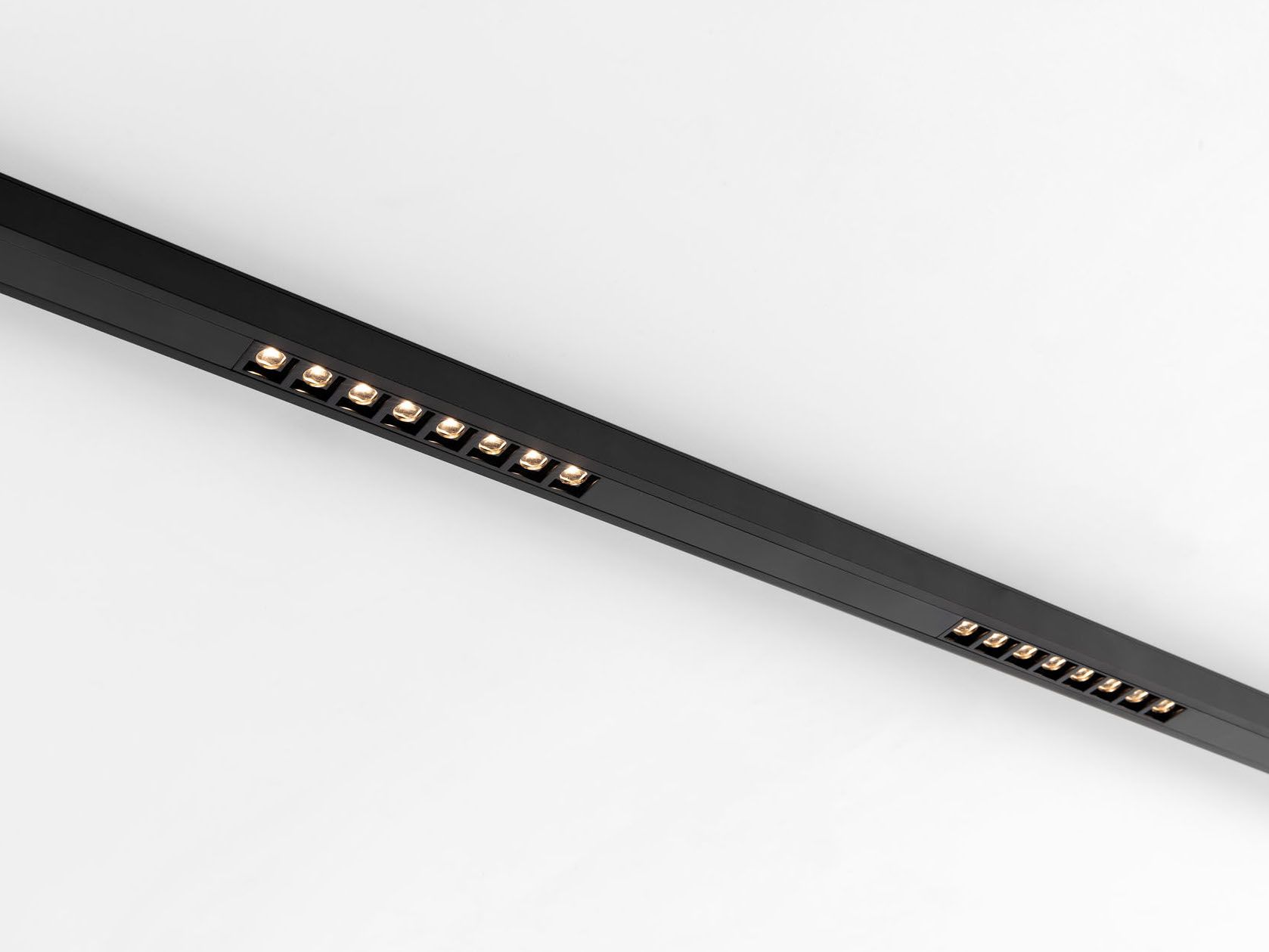 PISTA TRACK 48V LED LINEAR SPOTS LED track-Light By Modular Lighting ...