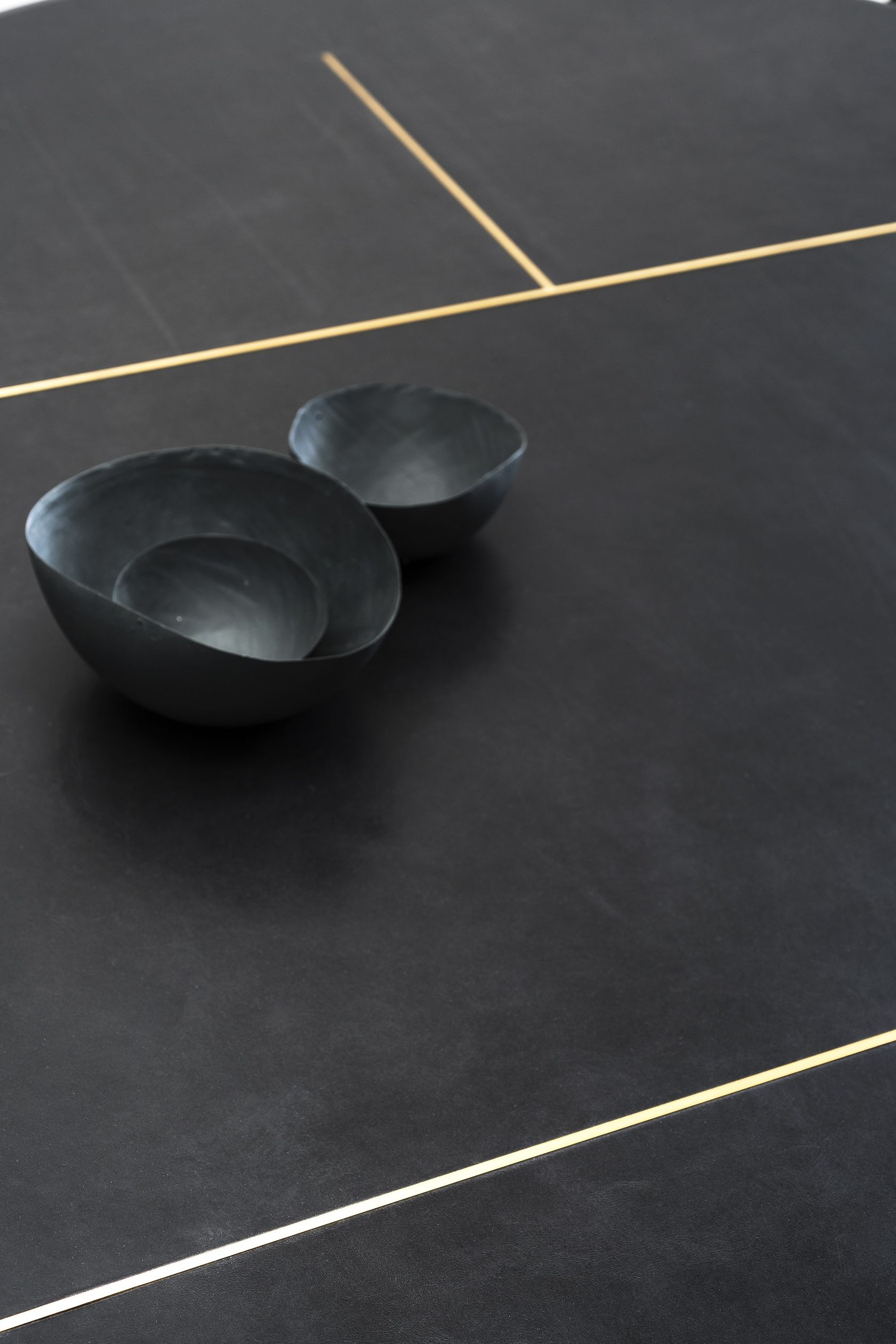 PLACÈ | Round table By BAXTER design Federico Peri
