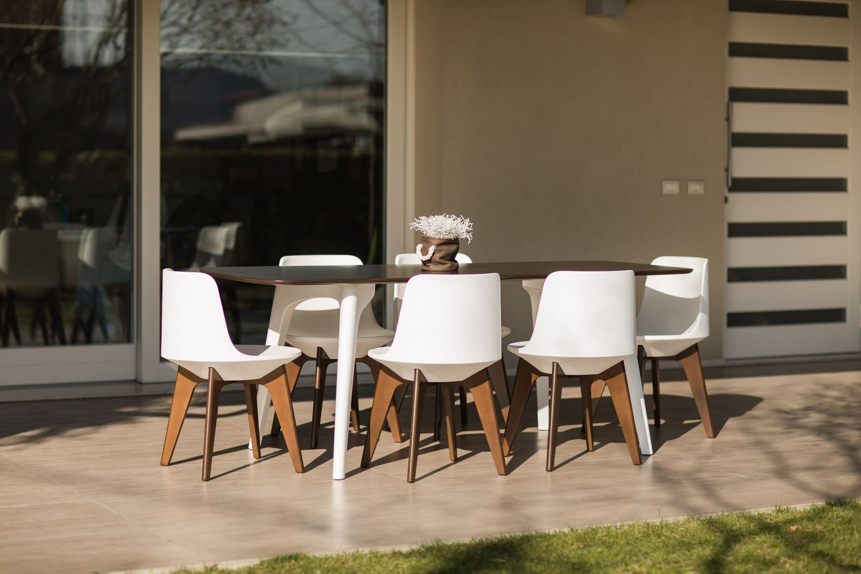 Silla de polietileno PLANET CHAIR By Plust diseño Cédric Ragot