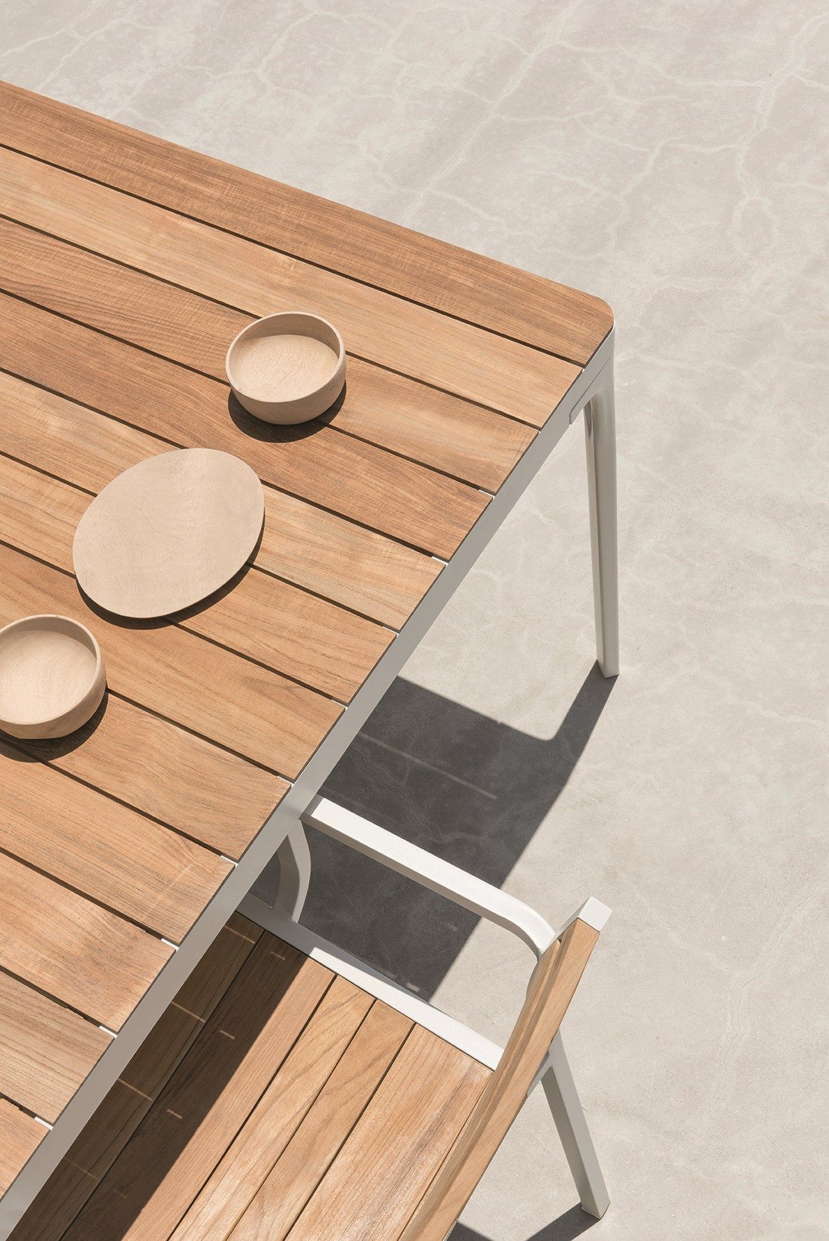 PLAY Rectangular teak garden table By Ethimo