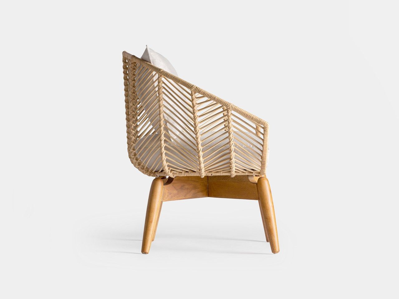 PLISSÉ RATTAN | Easy chair By Vical Home design JM FERRERO