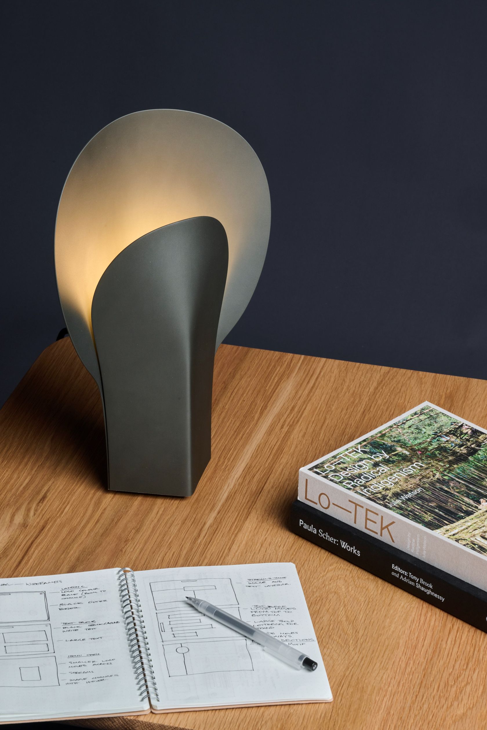PLUME Table lamp By Rakumba