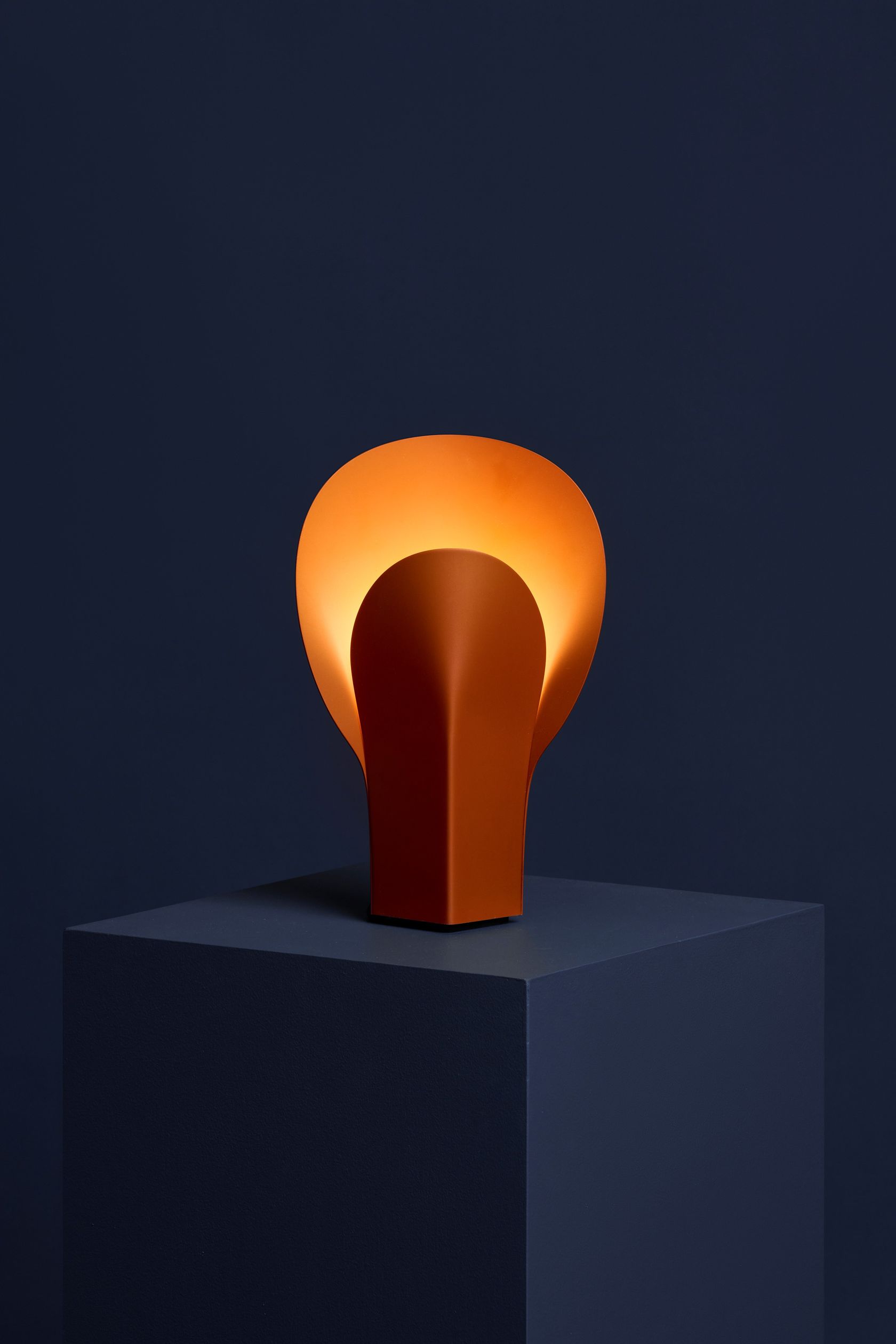PLUME Table lamp By Rakumba