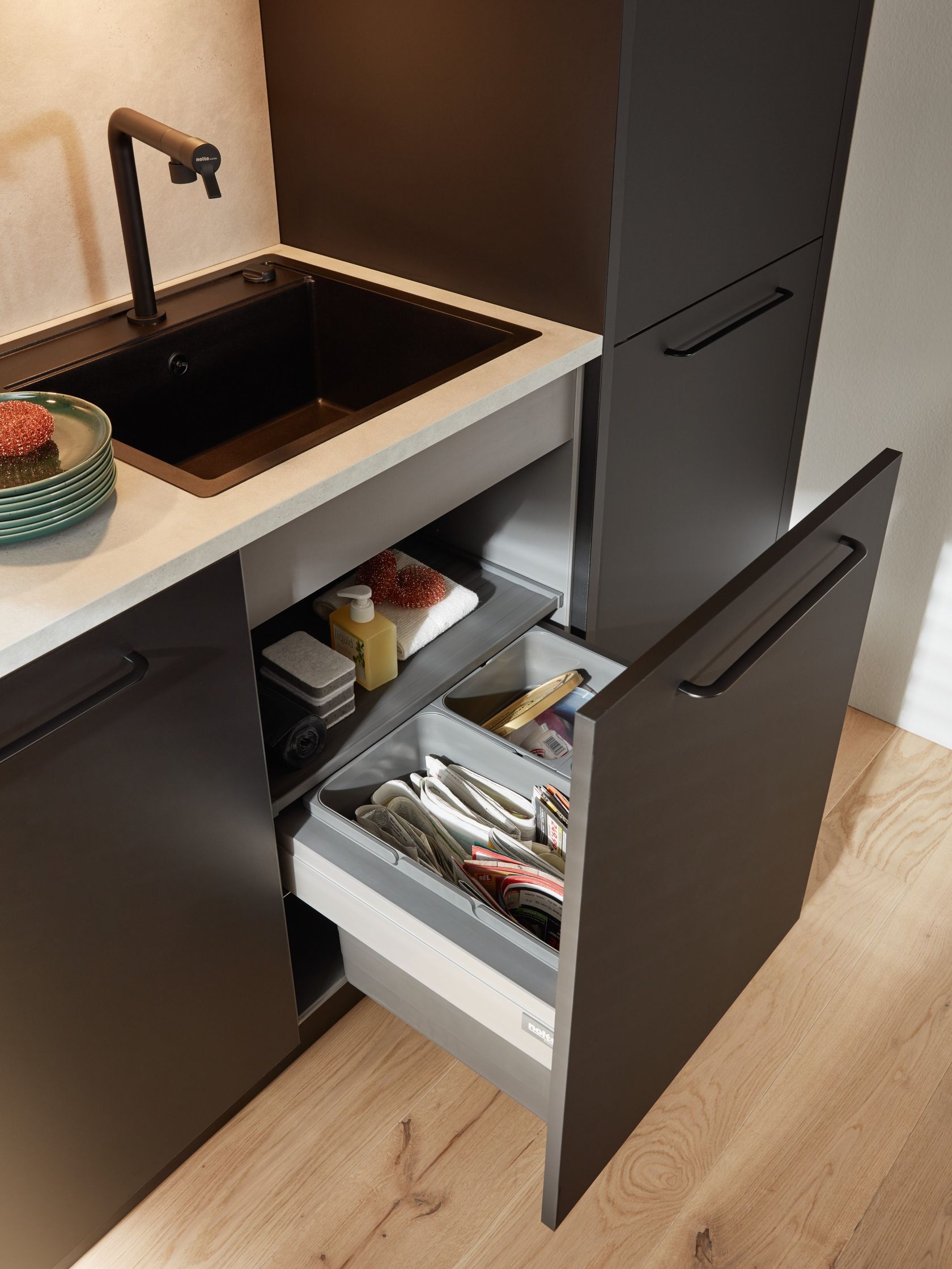 PLUS BLACK kitchen By Nolte Küchen