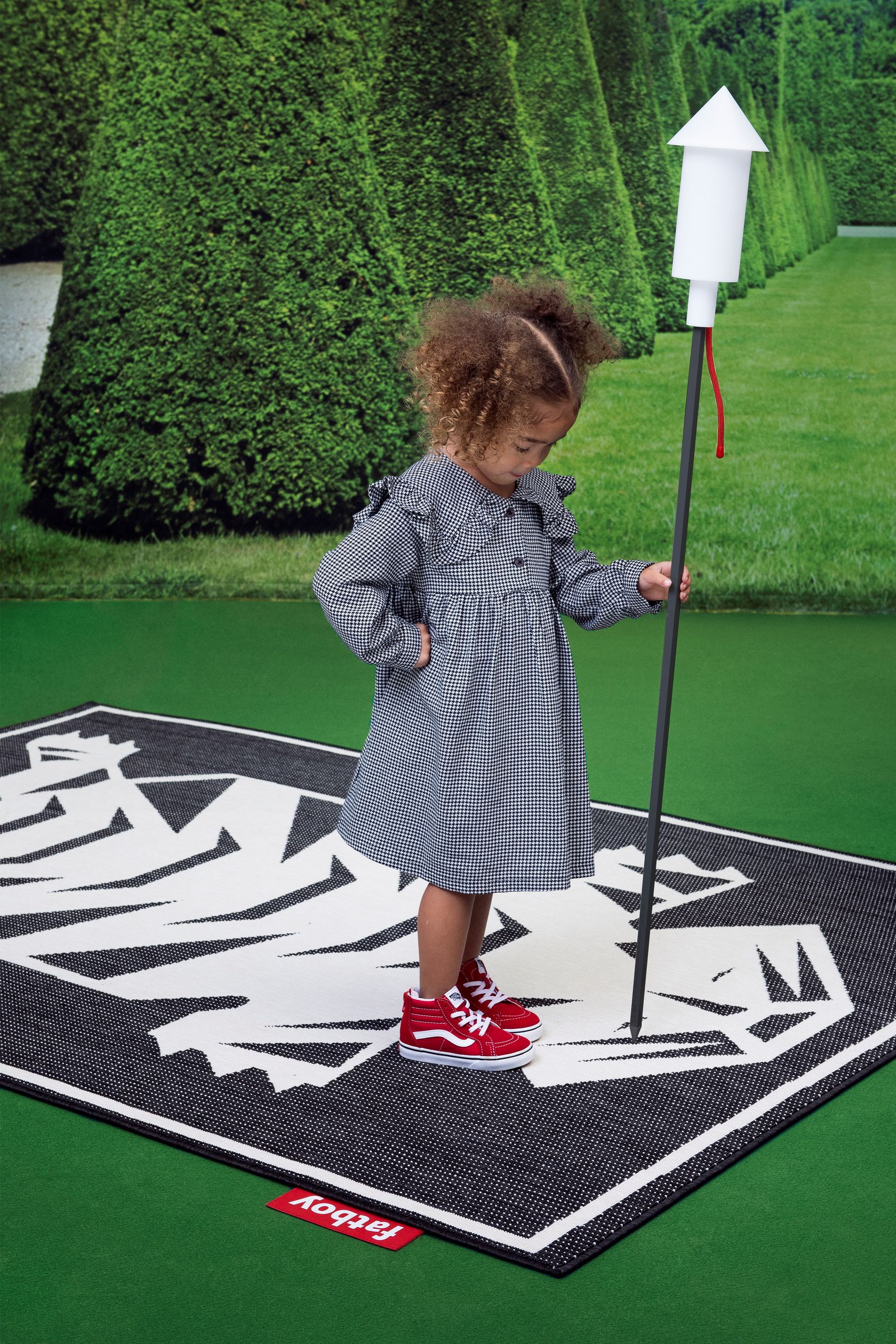 LED Solar Powered polypropylene bollard light PRÊT A RACKET By Fatboy