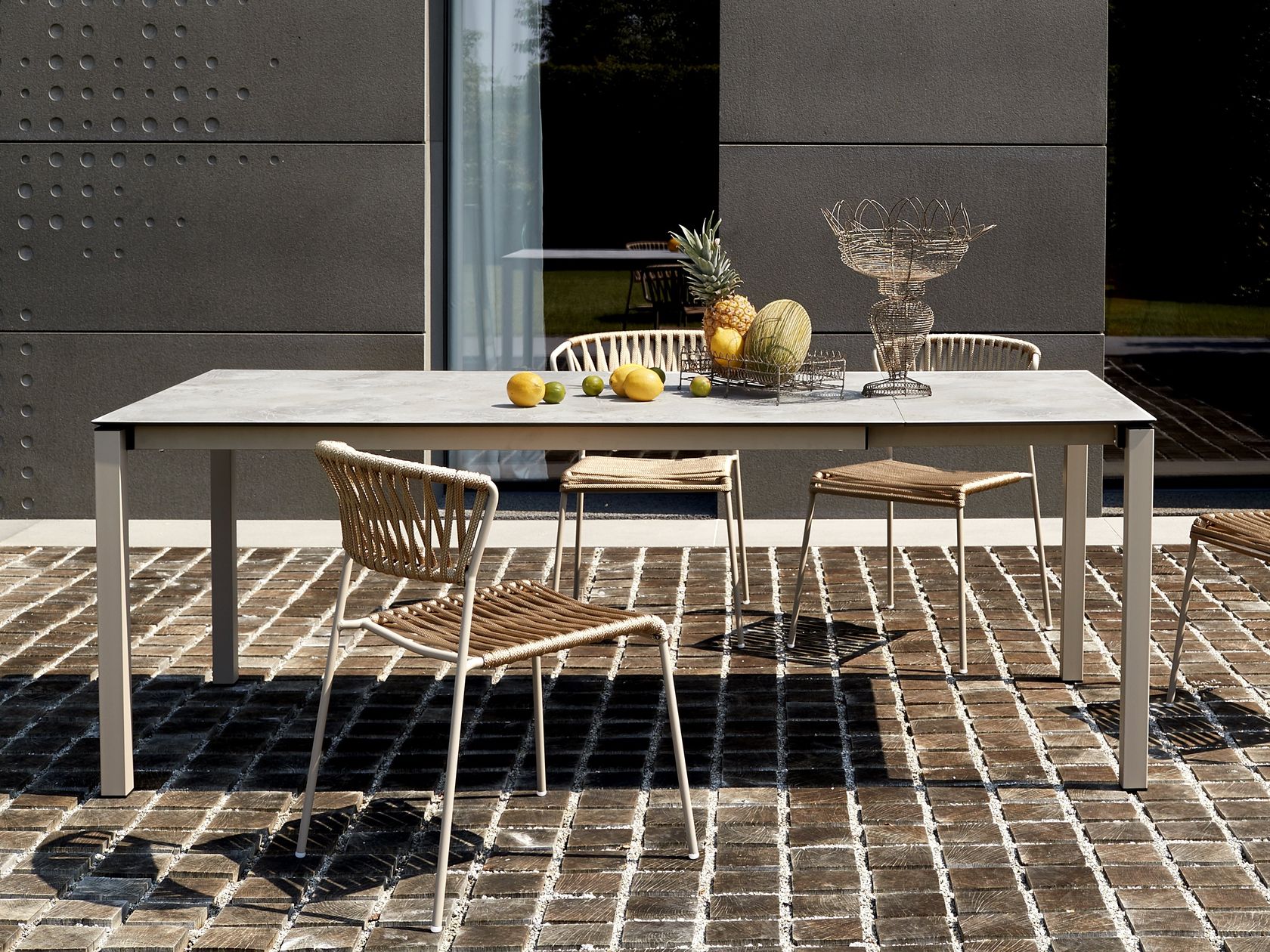 PRANZO | Extending table By SCAB DESIGN