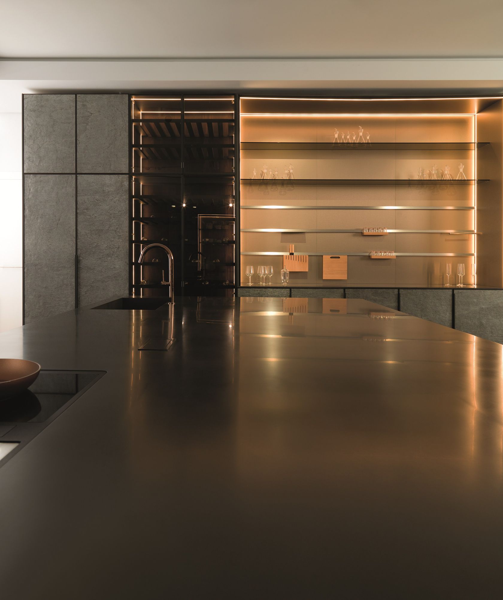 Cocina de roble con isla PREMIUM ROBLE By GAMADECOR diseño Ramón Esteve