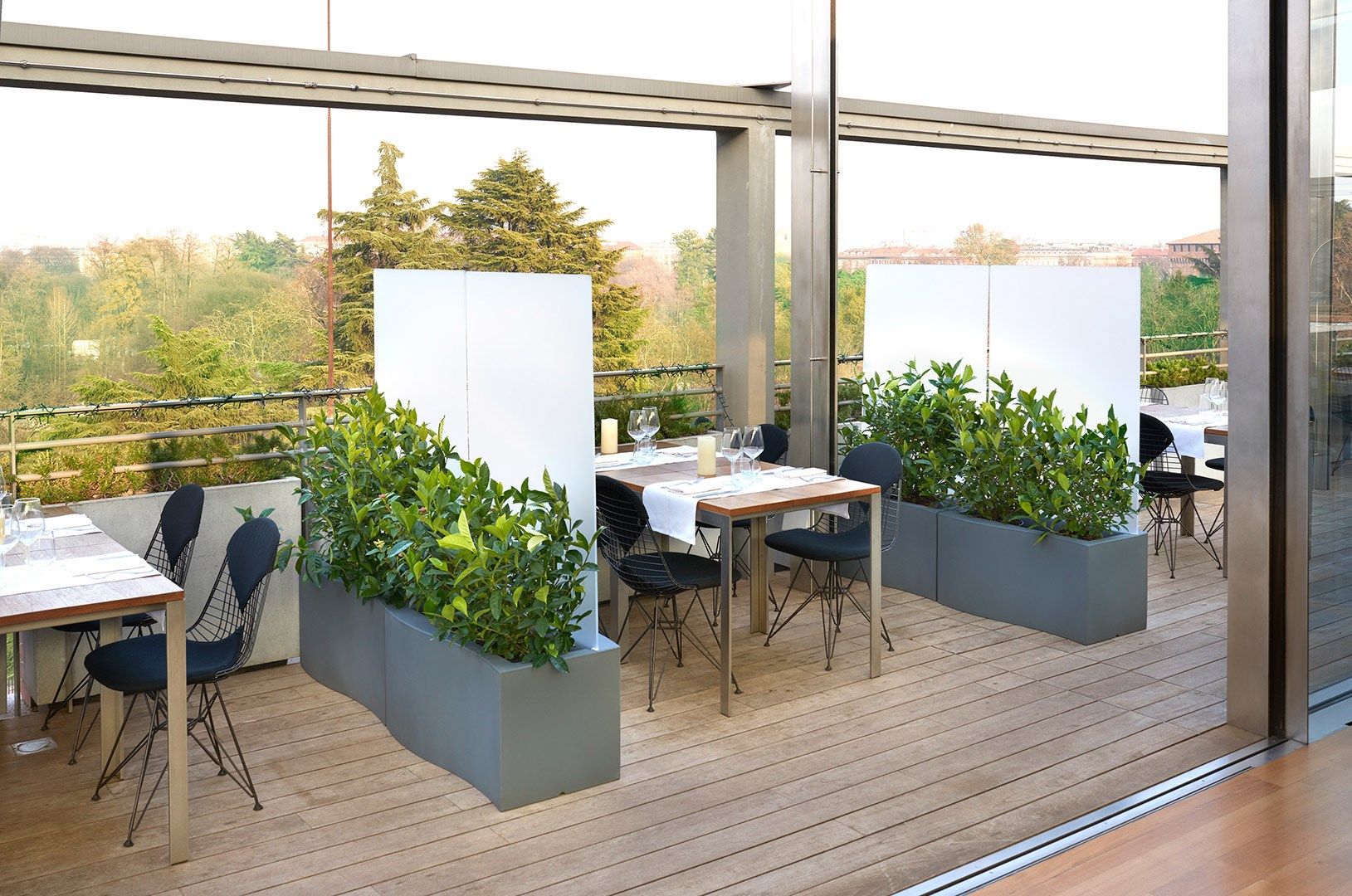 PRIVÉ Polyethylene planter / garden partition By SLIDE