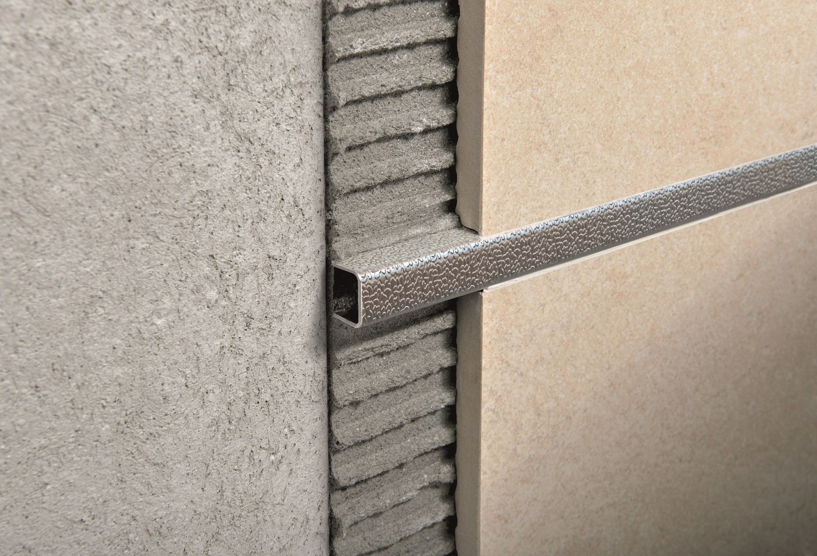 PROLISTEL ACC Glossy steel edge profile for walls By PROGRESS PROFILES