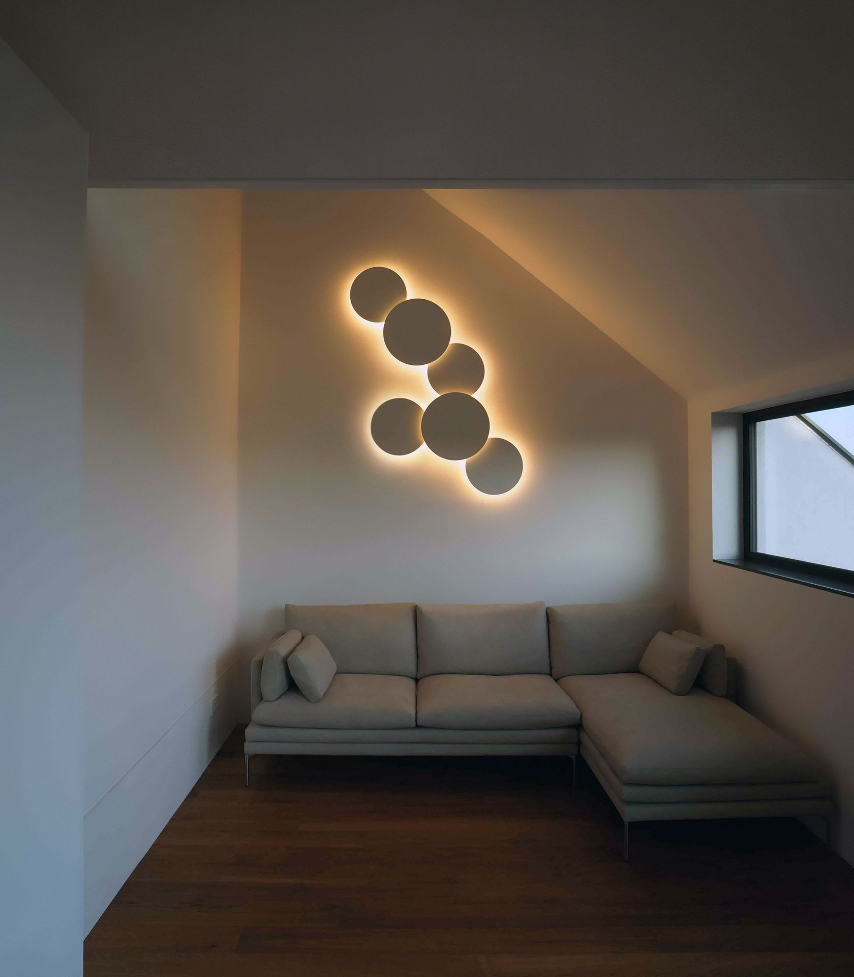 PUCK WALL ART | Applique fluorescente By Vibia design Jordi Vilardell