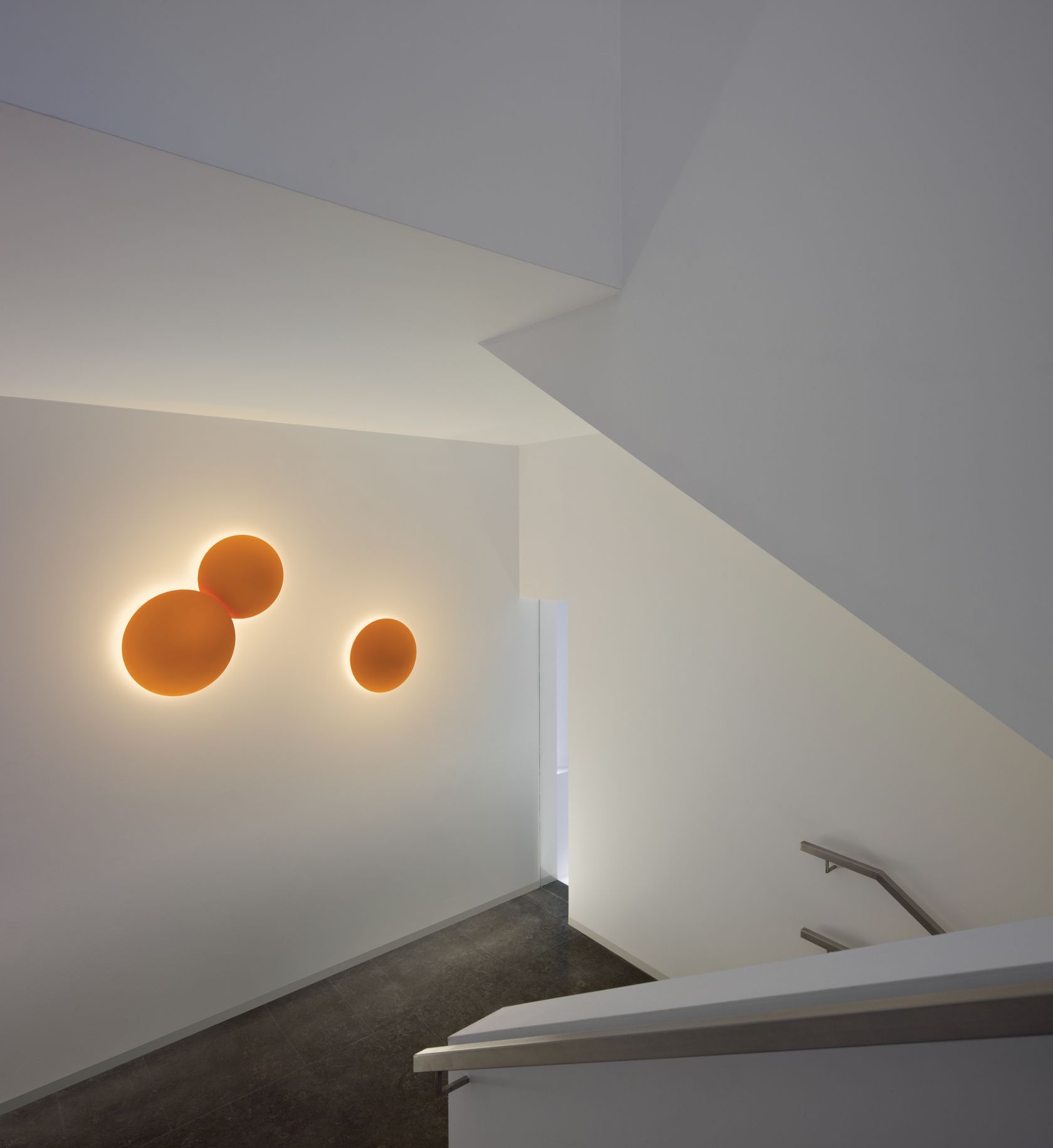 PUCK WALL ART | Applique fluorescente By Vibia design Jordi Vilardell