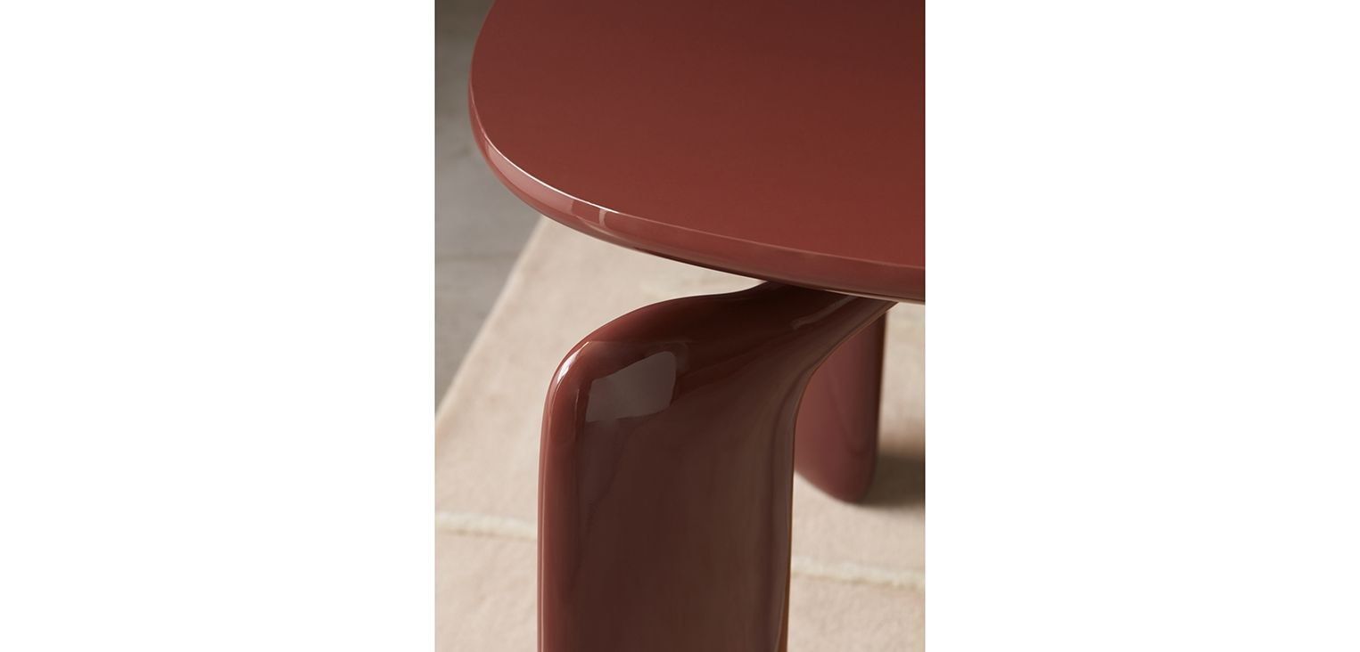 PULP Oval MDF dining table By Roche Bobois | design Eugeni Quitllet