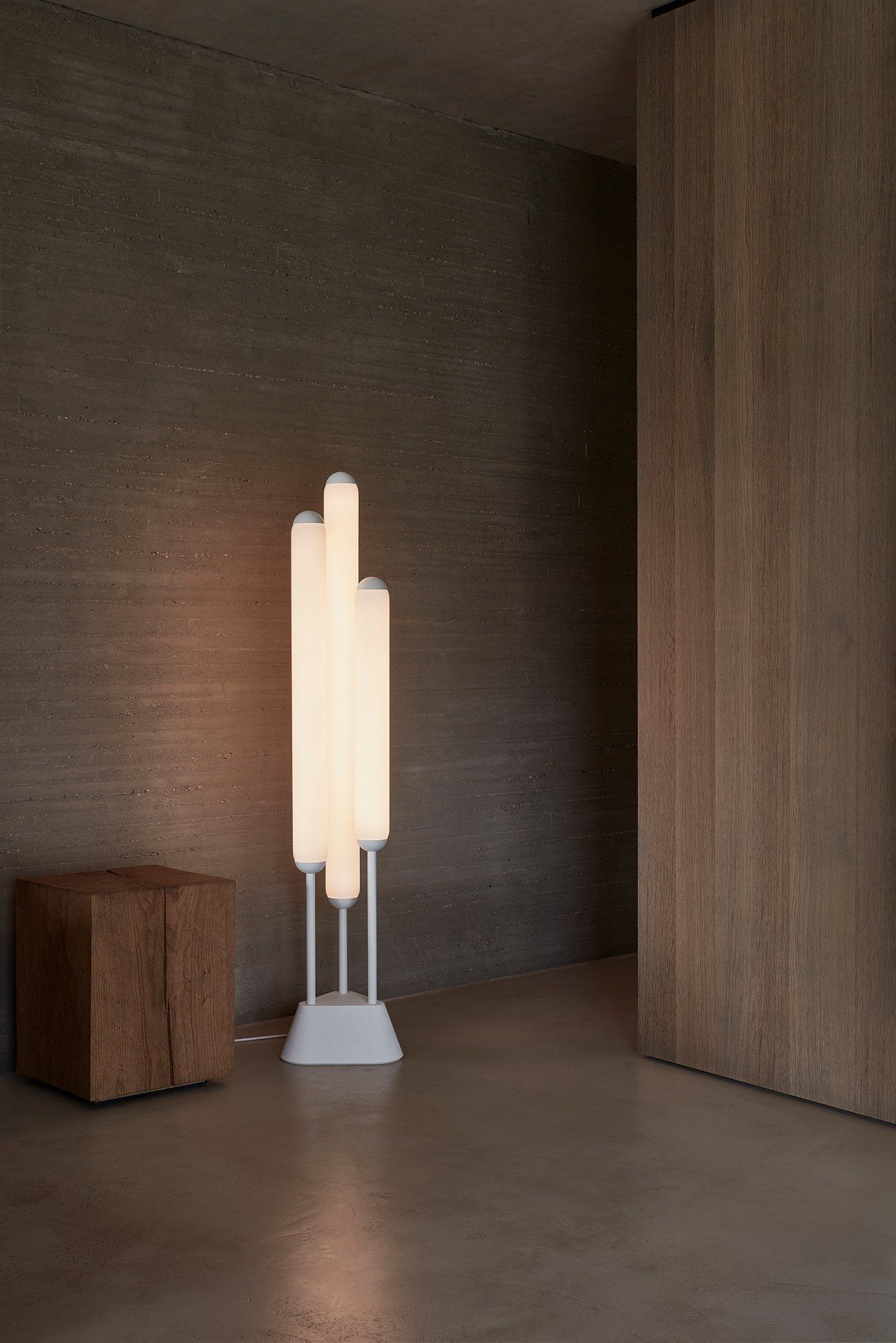 PURO FLOOR Floor lamp By BROKIS