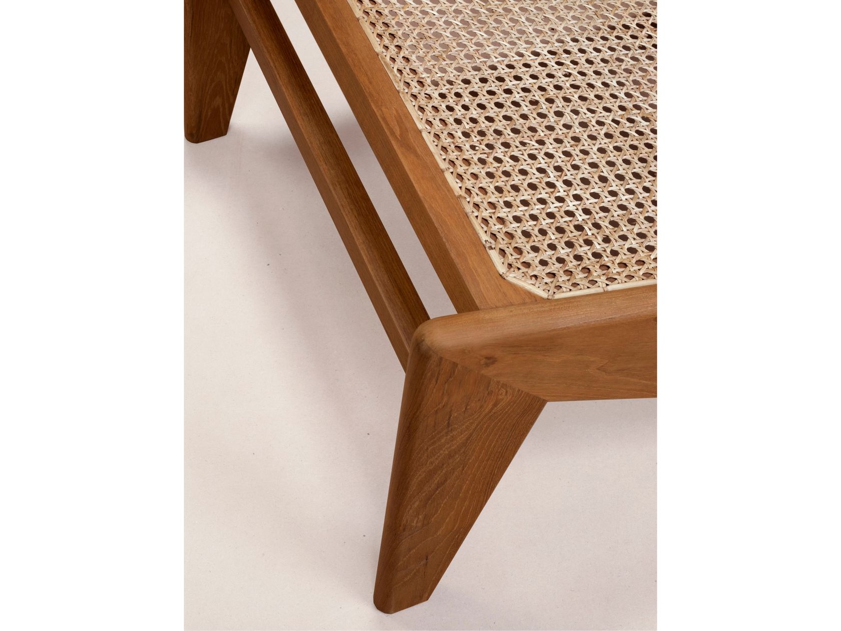 KANGAROO CHAIR 扶手椅 By Phantom Hands