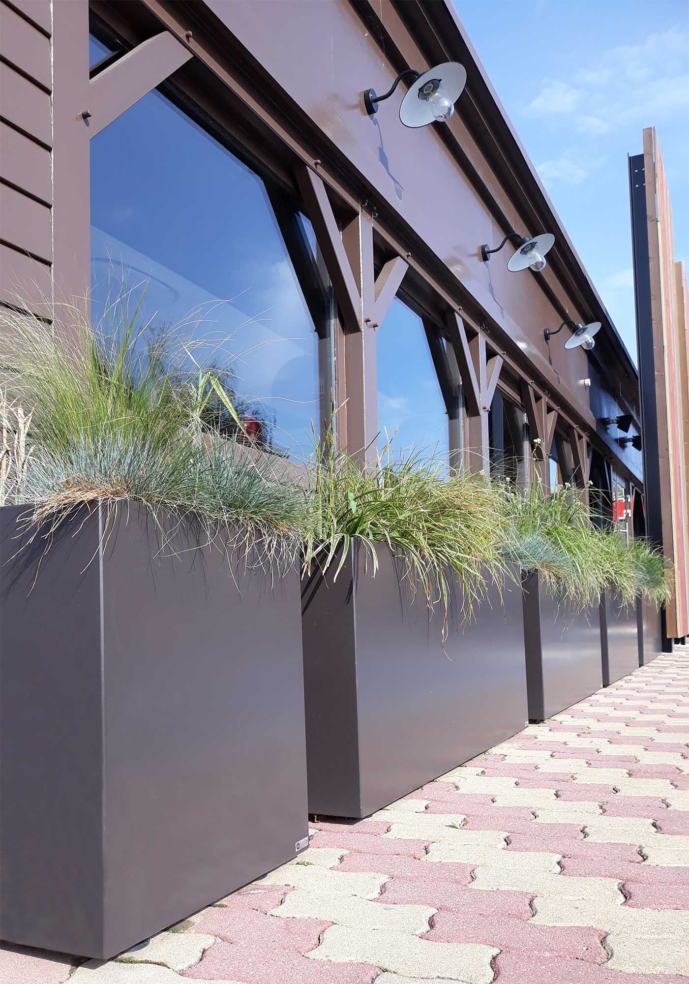 Planter for restaurants 花盆 By ATELIER SO GREEN