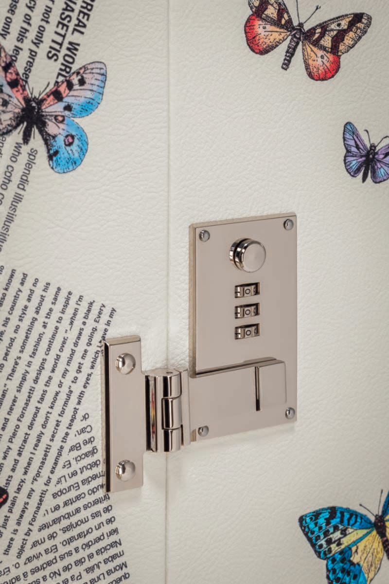 ISIDORO ULTIME NOTIZIE Bar cabinet By Poltrona Frau | design Jean-Marie ...