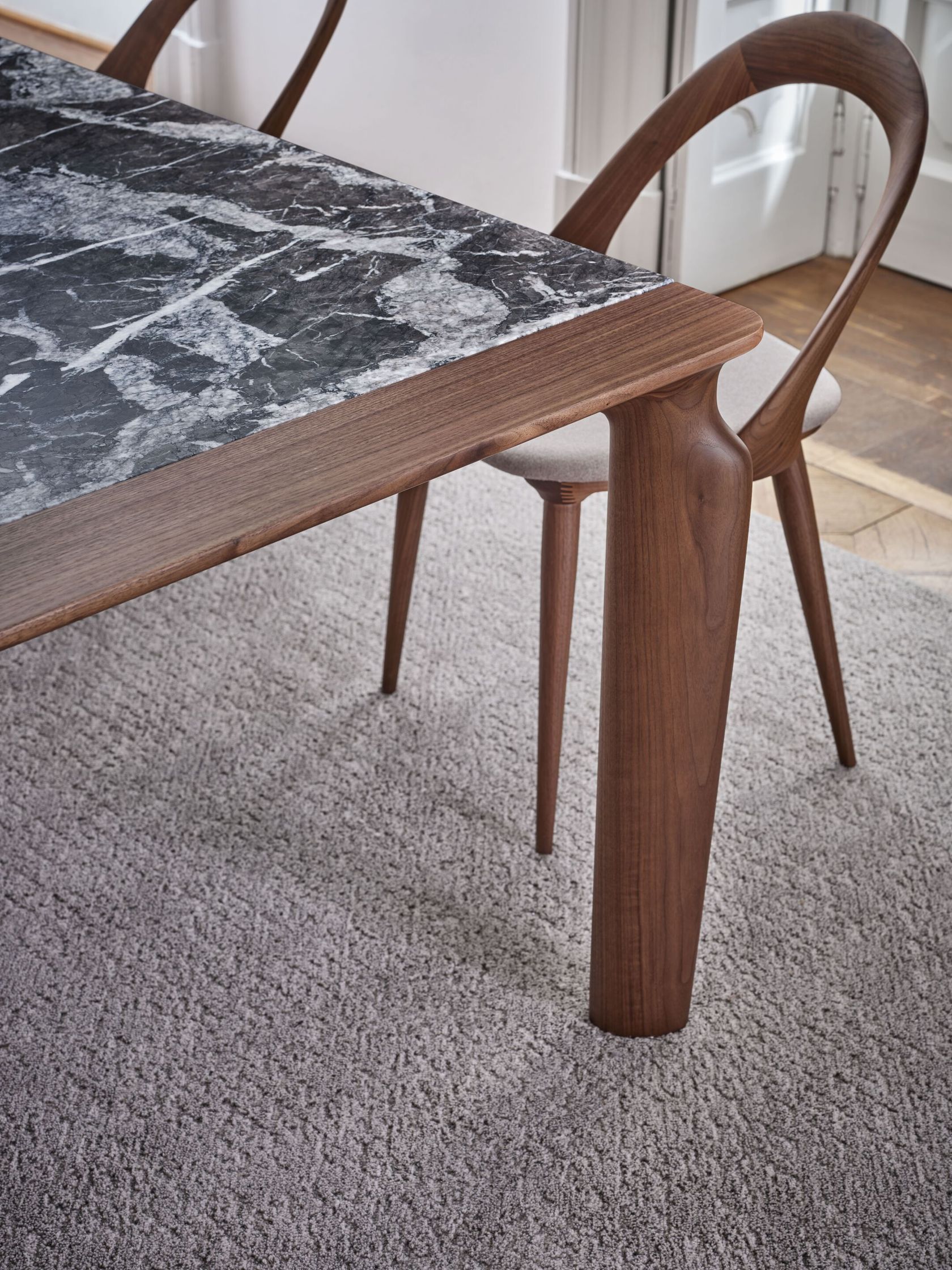 AMPHORA Table By Porada