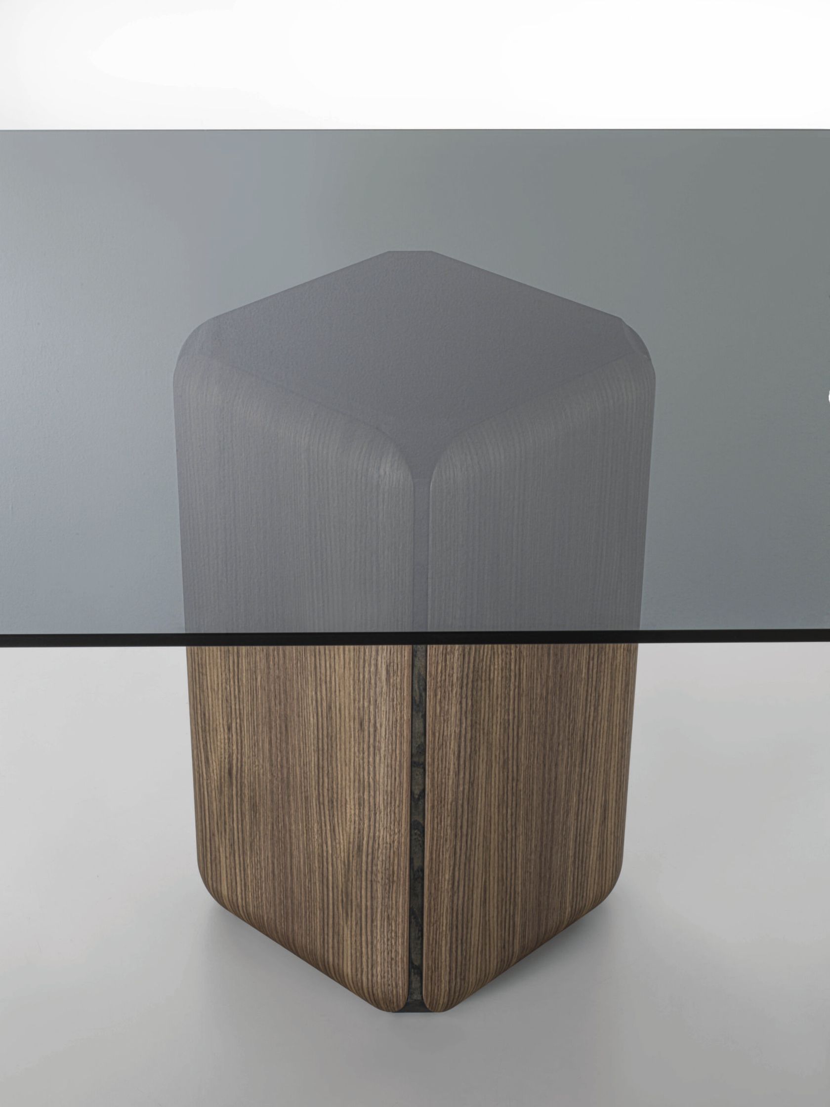 BAY Table By Porada