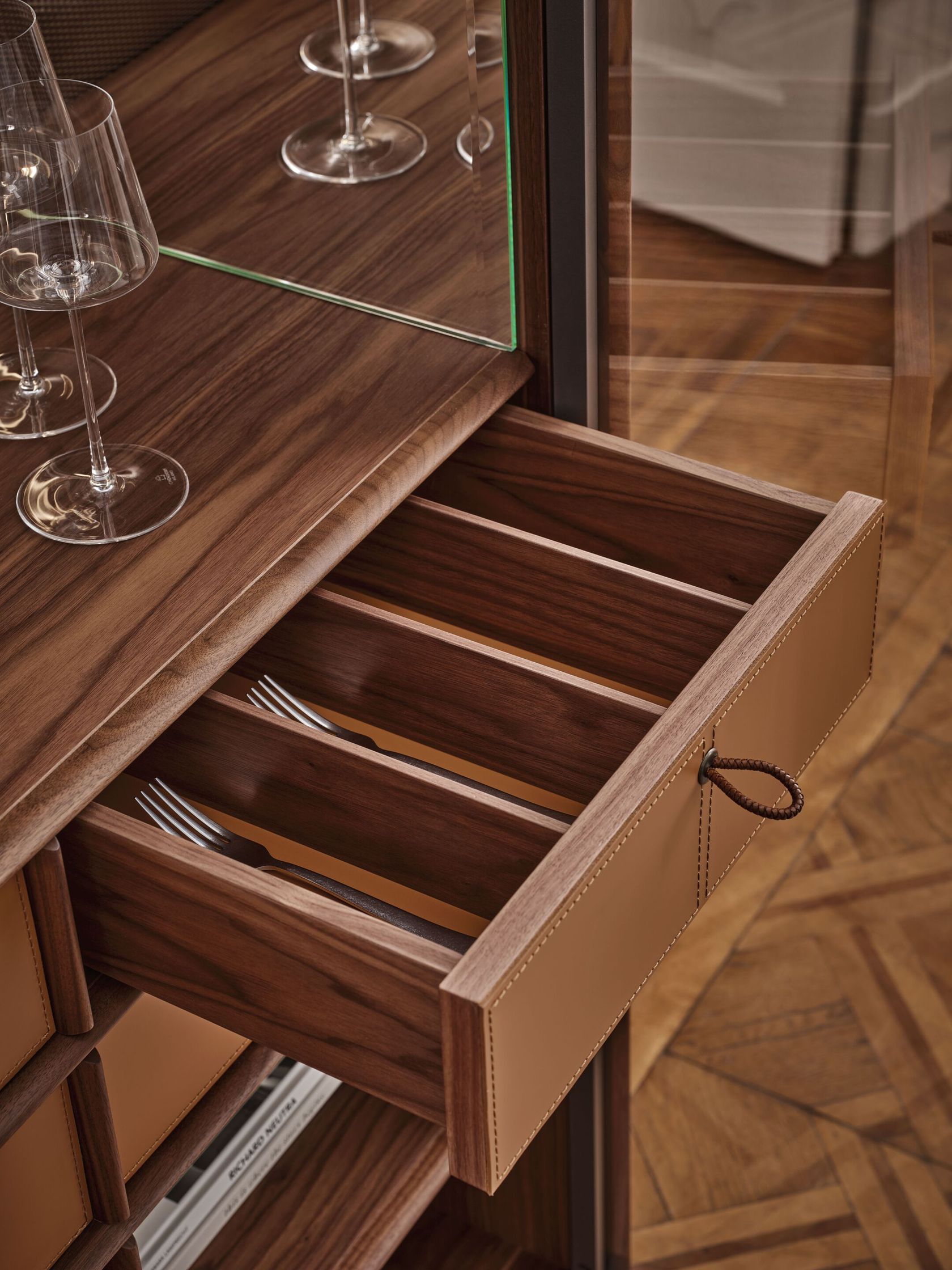 MATICS Bar cabinet By Porada