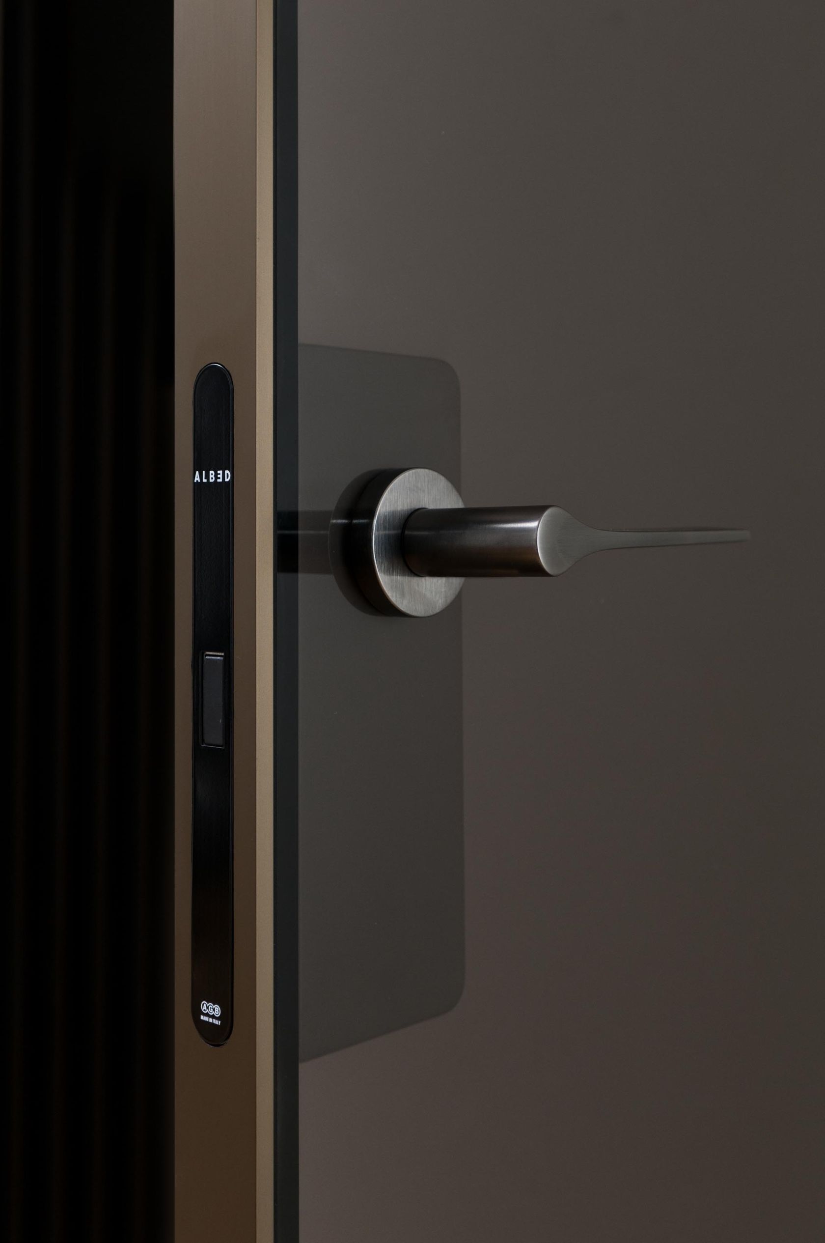 QUADRA Porta a battente in vetro By ALBED | design CRS Albed