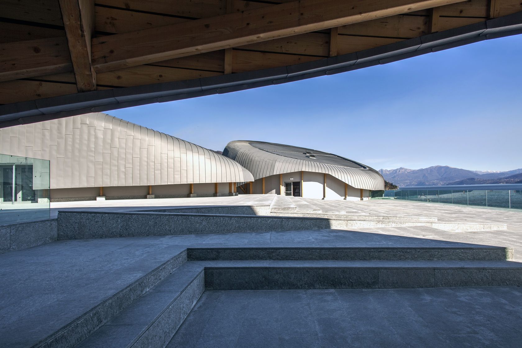 QUARTZ-ZINC® Continuous metal laminate for facade By VMZINC