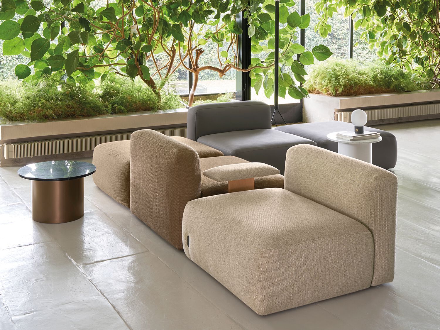 ONE HUNDRED Square fabric pouf with integrated magazine rack By Quinti ...