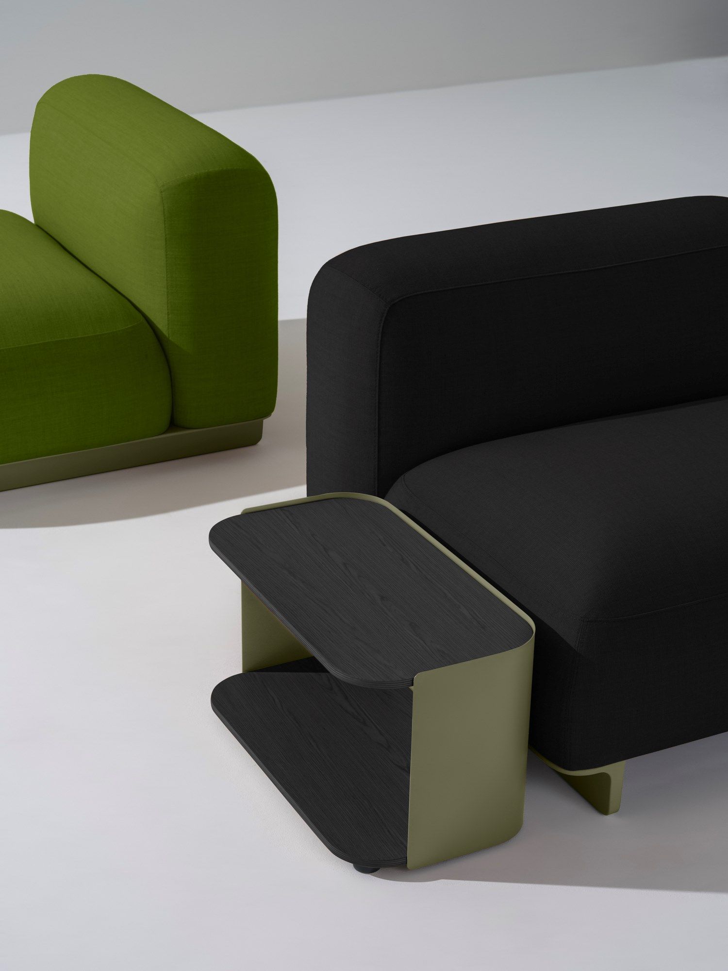 RALIK | Coffee table with storage space By Arper design Ichiro Iwasaki